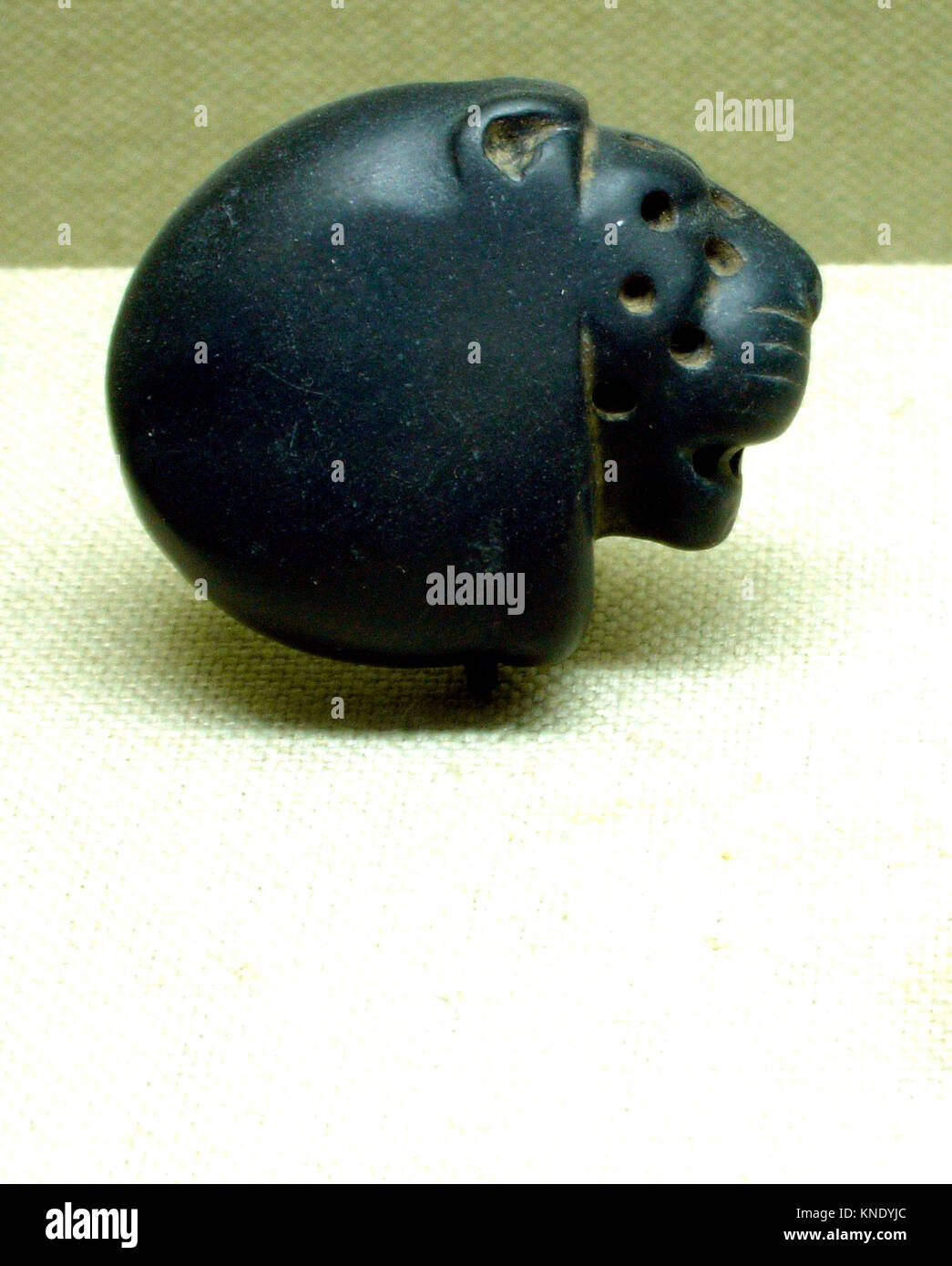 Uruk mesopotamia lion hi-res stock photography and images - Alamy