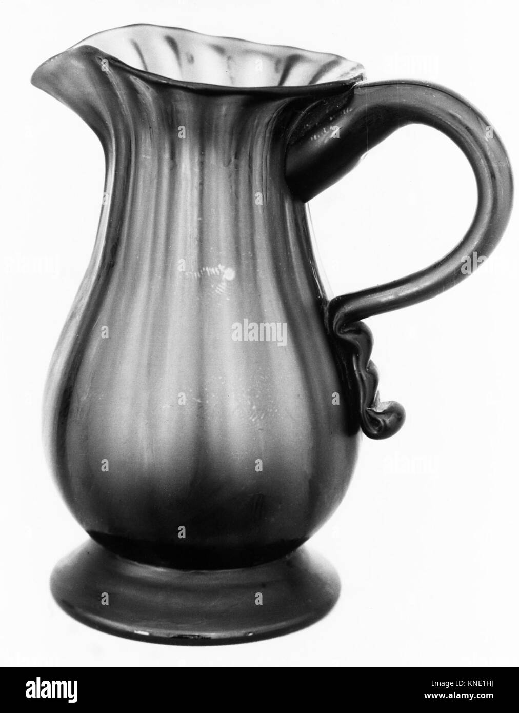 Blown molded lead glass hi-res stock photography and images - Alamy