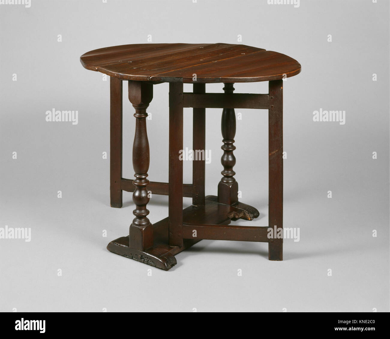 This gate-leg table, an iconic example of 17th-century furniture design ...