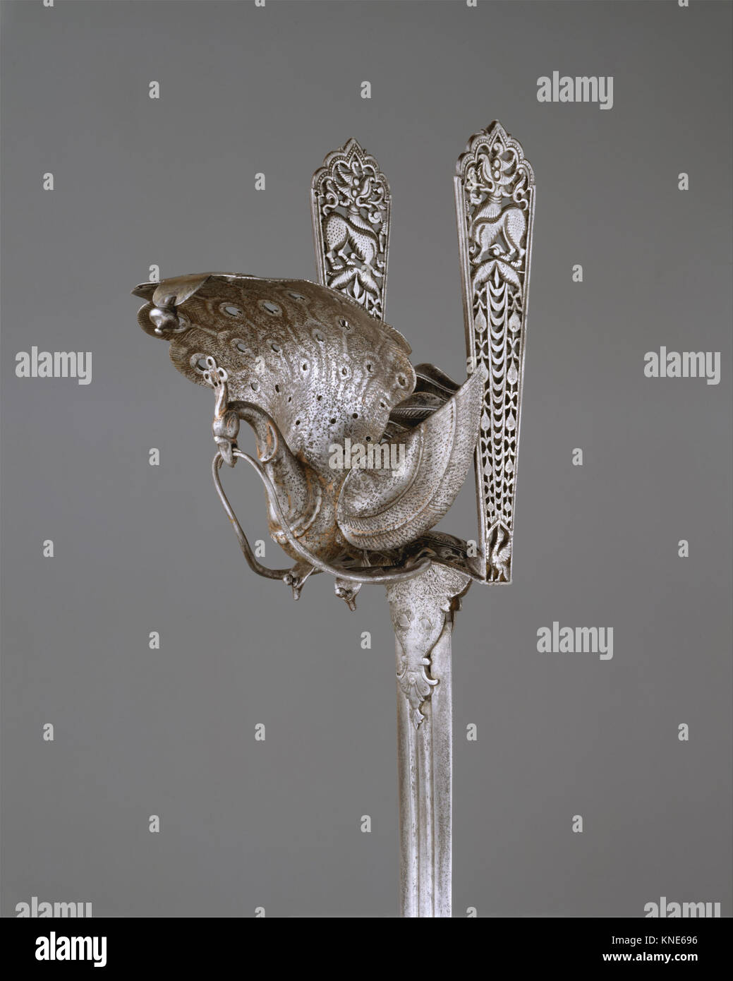 Mughal metalwork hi-res stock photography and images - Alamy