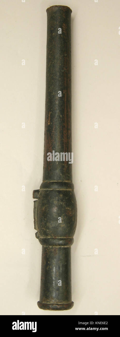 Chinese hand cannon hi-res stock photography and images - Alamy