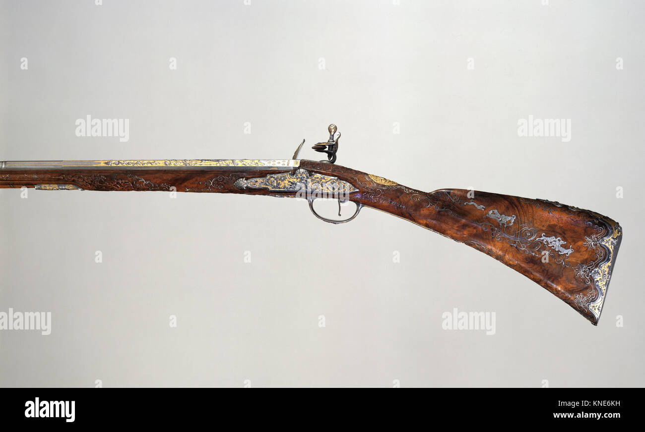 17th century flintlock guns hi-res stock photography and images - Alamy