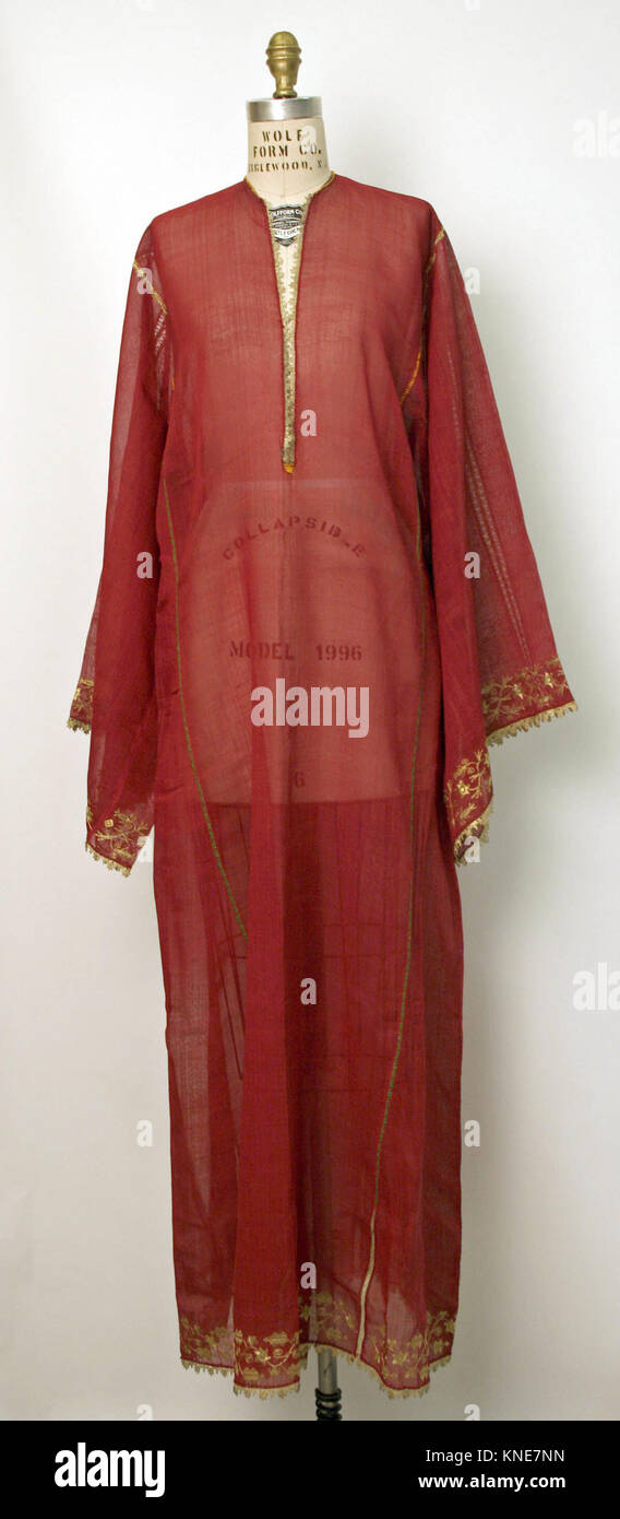 This chemise is a representative piece of historical clothing ...