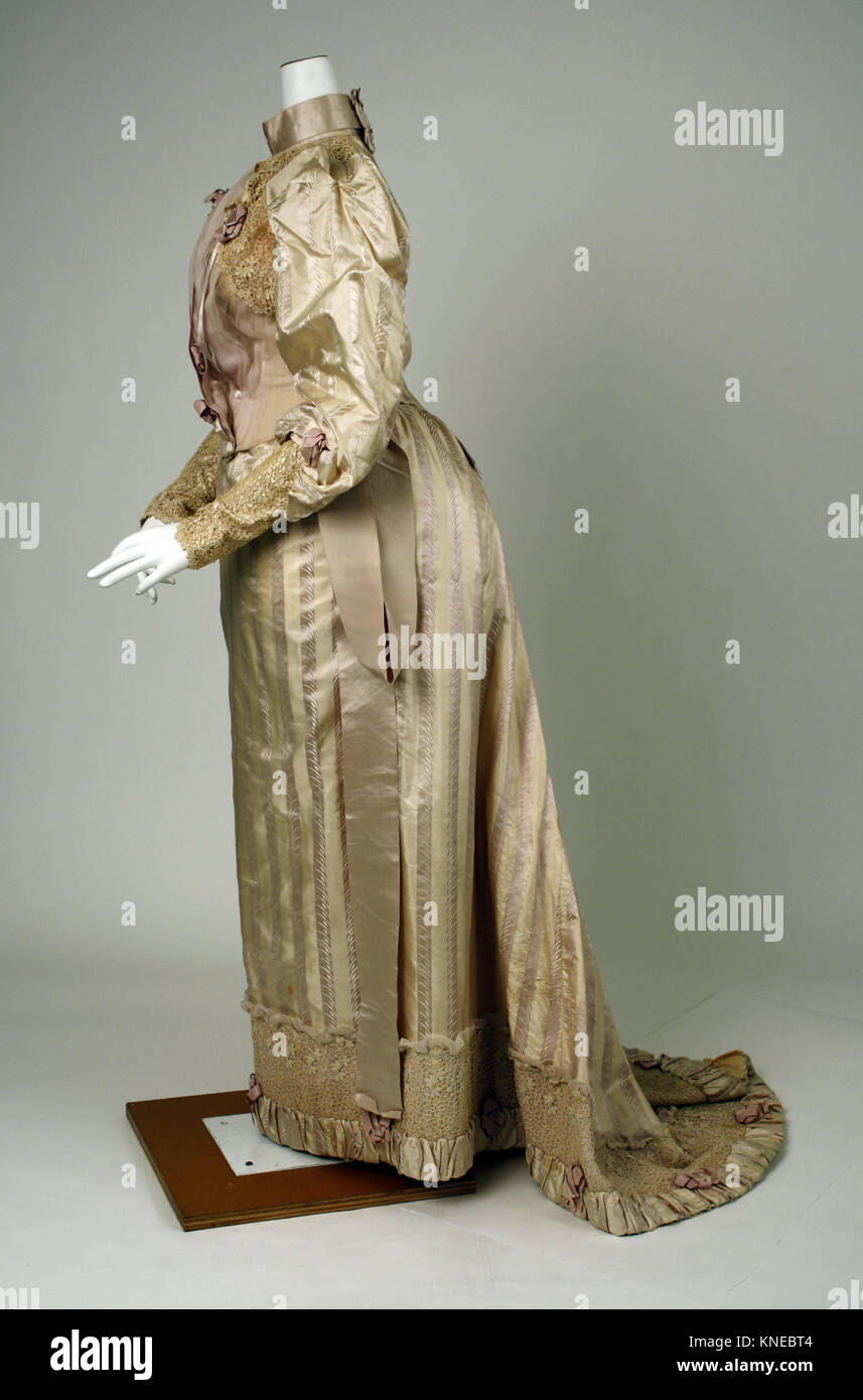 This dress, part of the MET collection, exemplifies the fashion of its ...