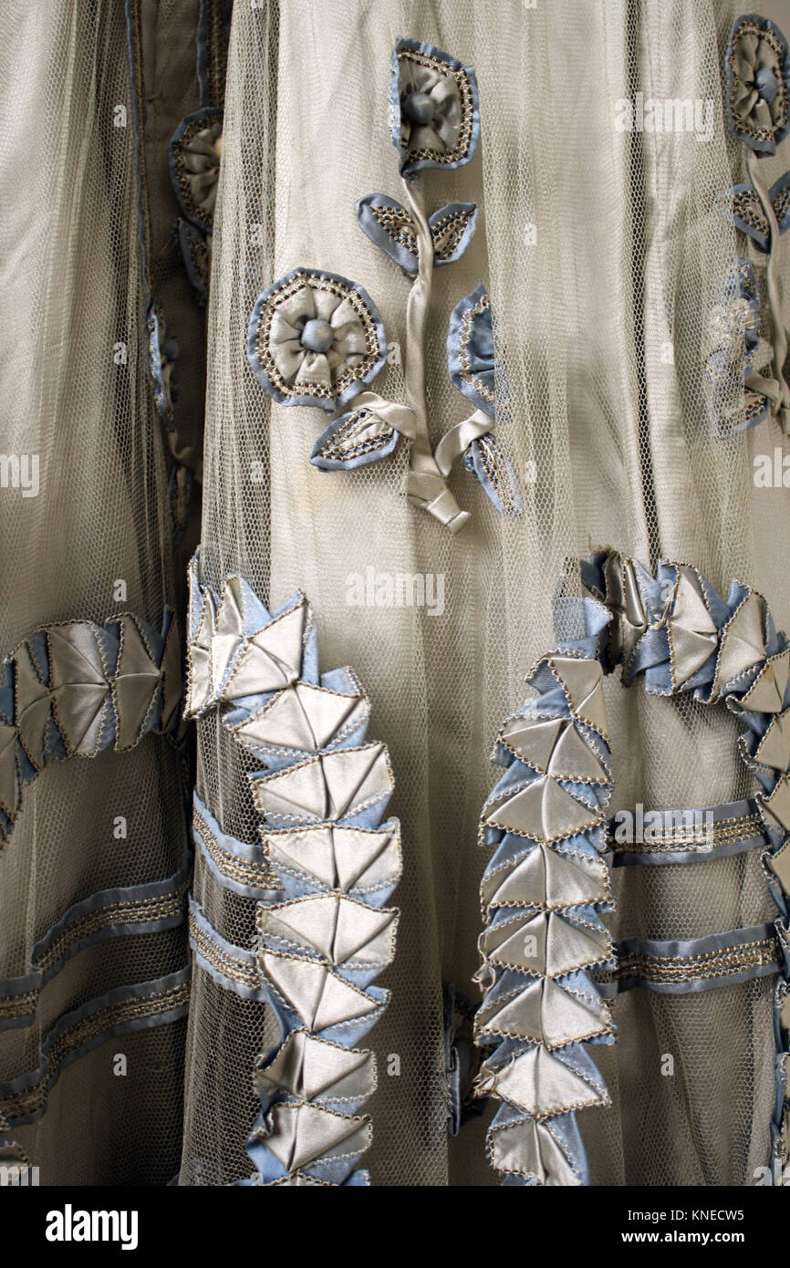 Evening dress MET CI44.64.37a d 94661 Stock Photo - Alamy