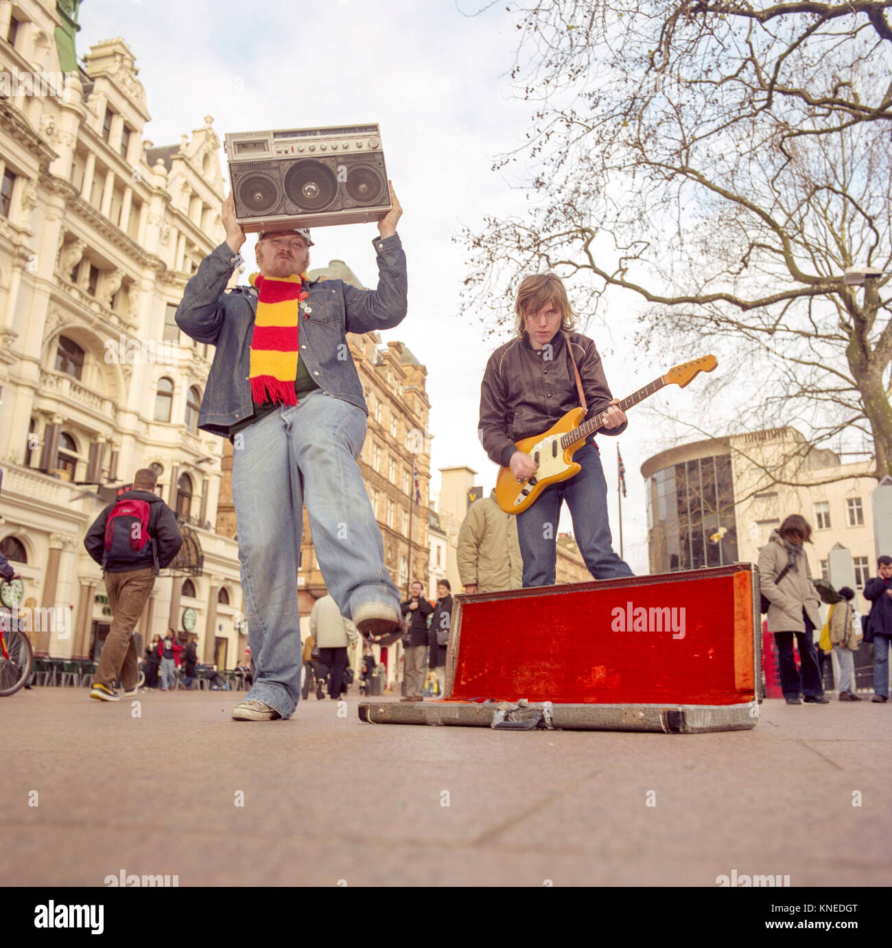 Duo pop hi-res stock photography and images - Alamy