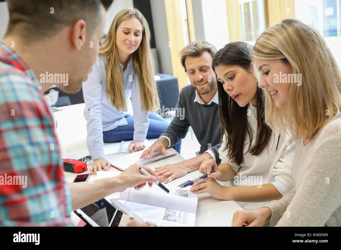 Joint work hi-res stock photography and images - Alamy