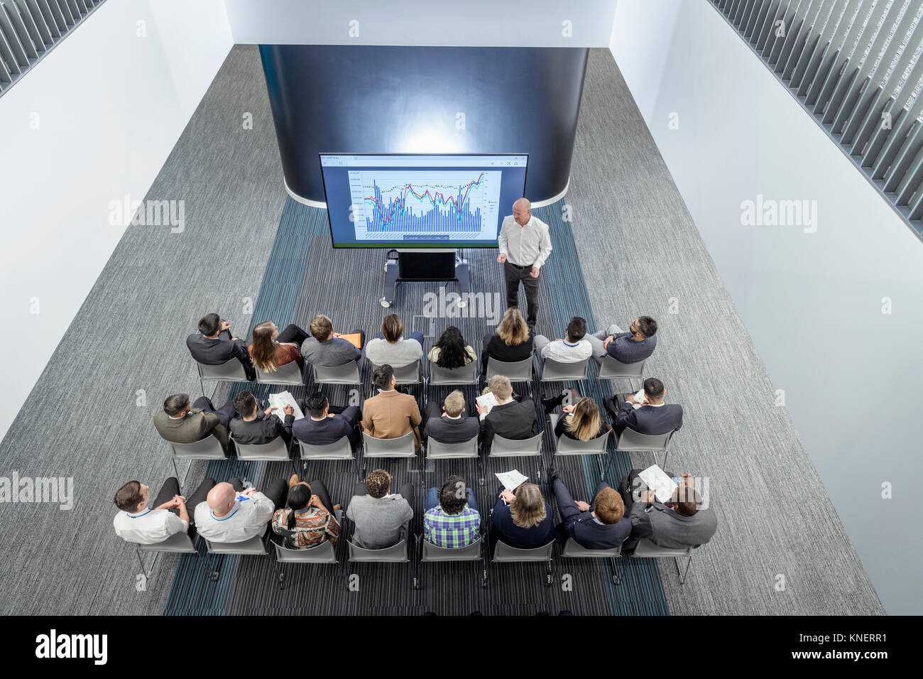 Presentation audience office hi-res stock photography and images - Alamy