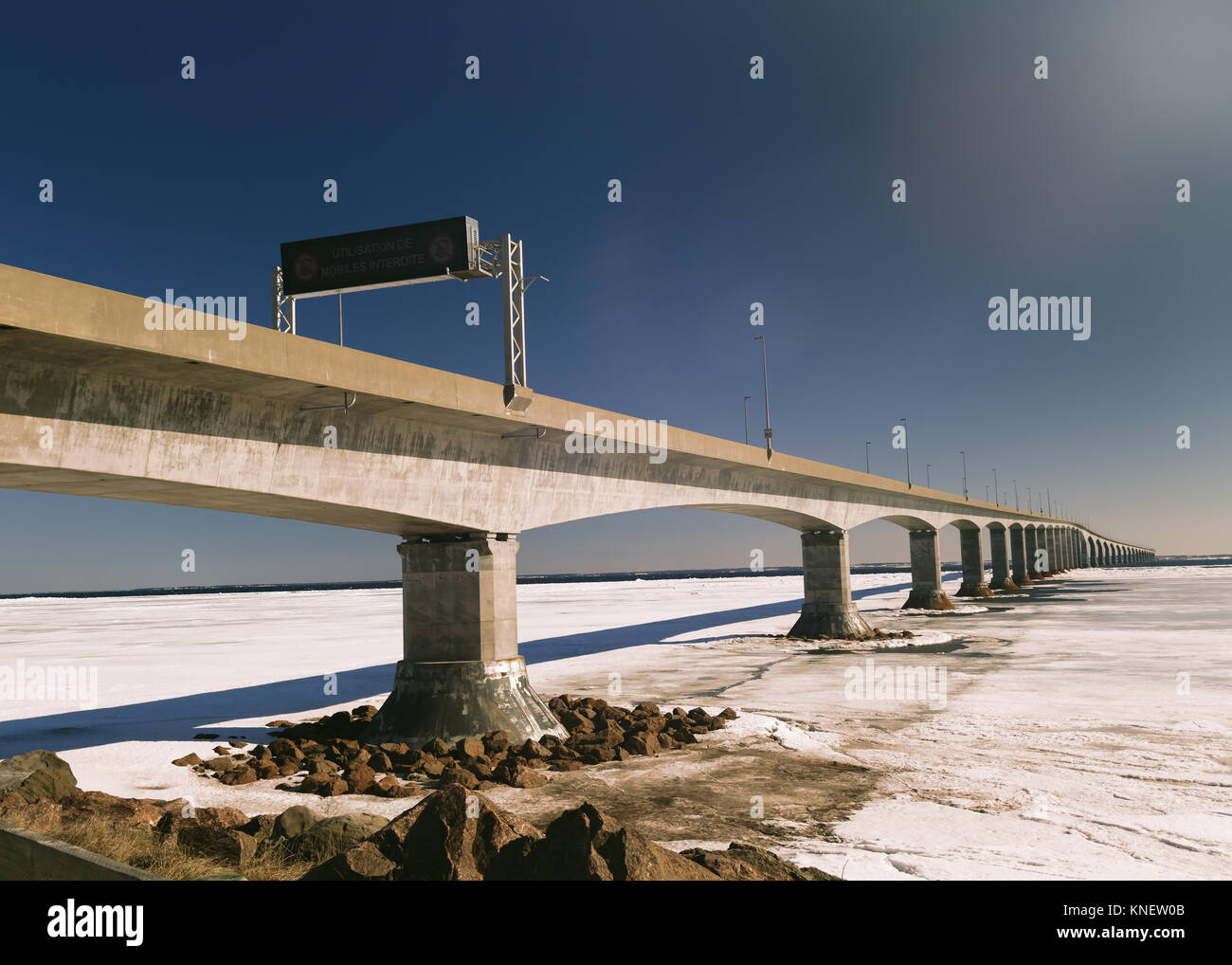 Confederation Bridge linking Prince Edward Island with New Brunswick ...