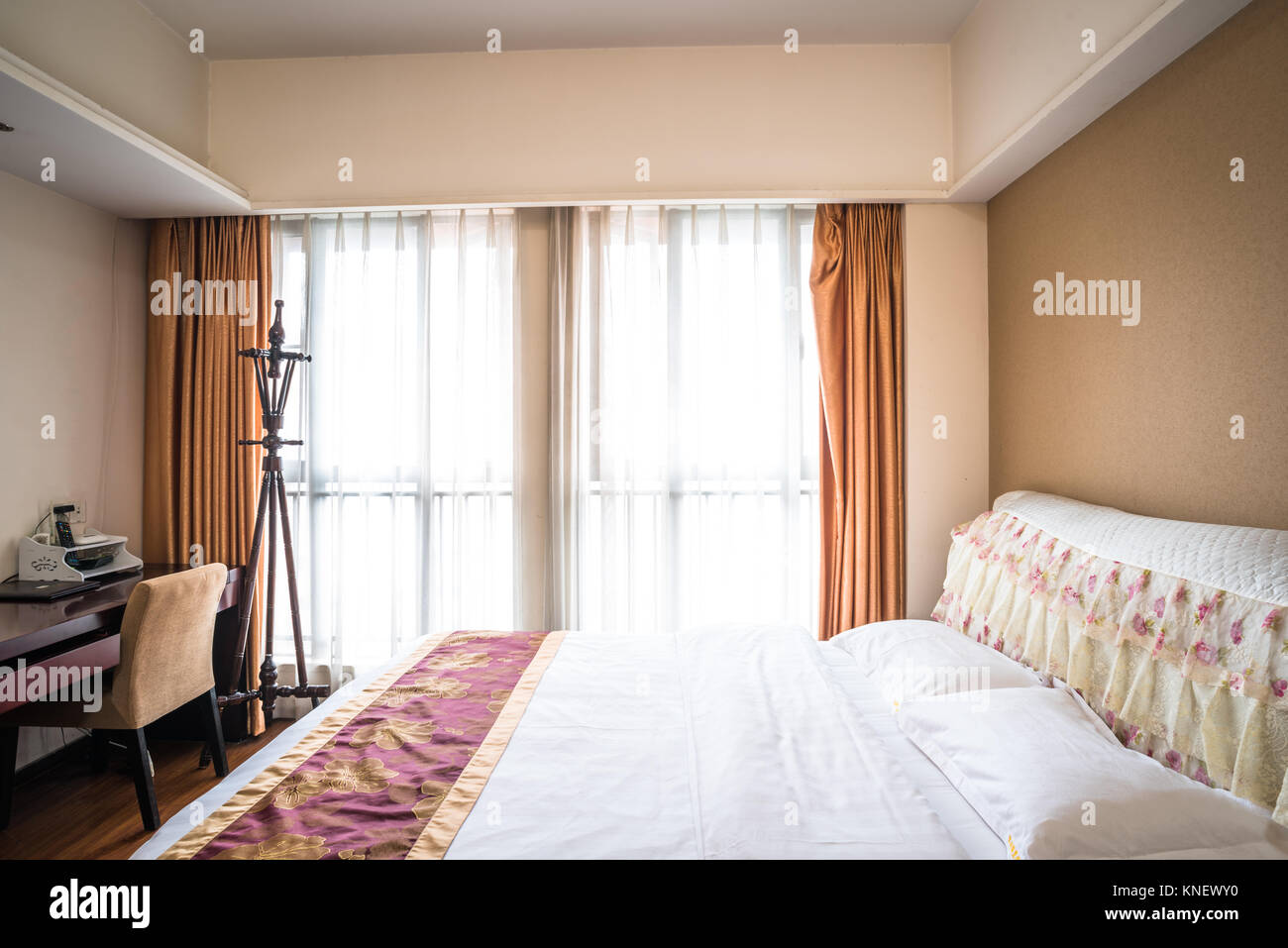 Empty hotel bedroom in city of China Stock Photo - Alamy