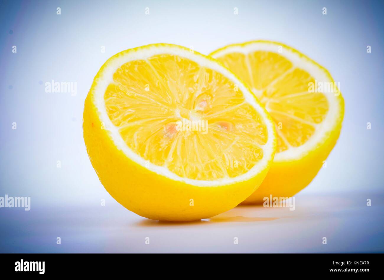 Inside of a lemon hi-res stock photography and images - Alamy