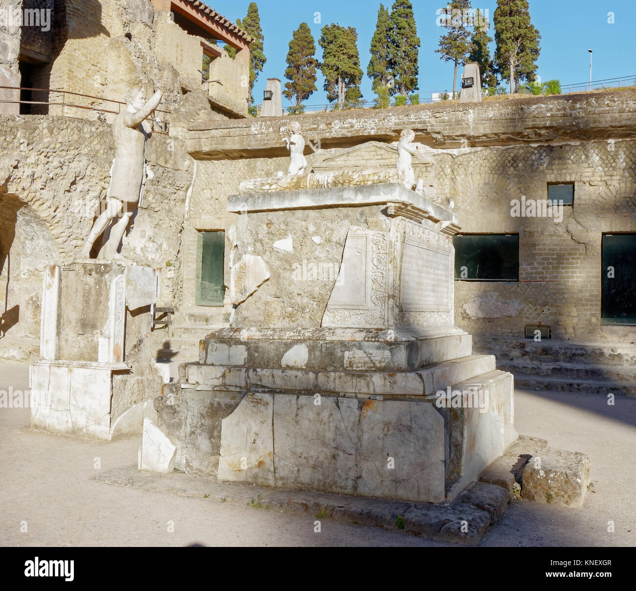 Statues in square in herculaneum Stock Photo - Alamy
