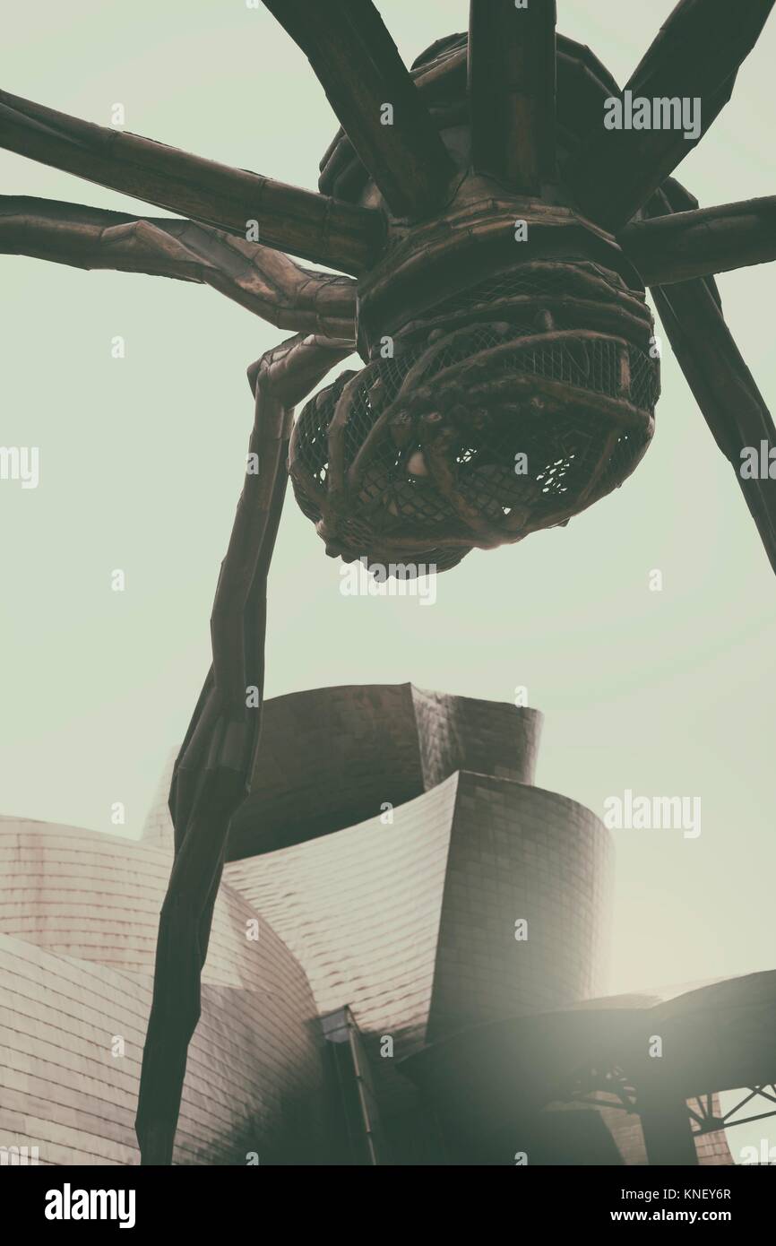 The Spider Sculpture Maman By Louise Bourgeois Guggenheim Museum Bilbao ...