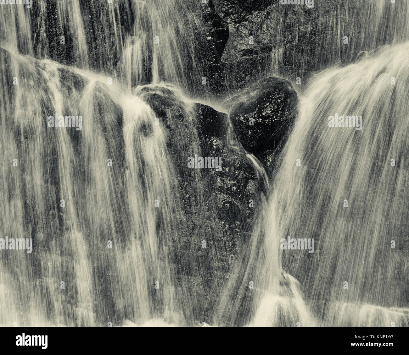 Waterfall black and white hi-res stock photography and images - Alamy