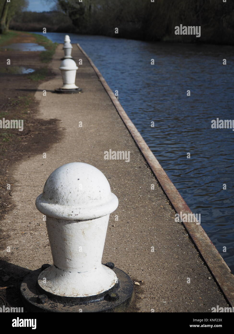 Bollards at the river quay hi-res stock photography and images - Alamy