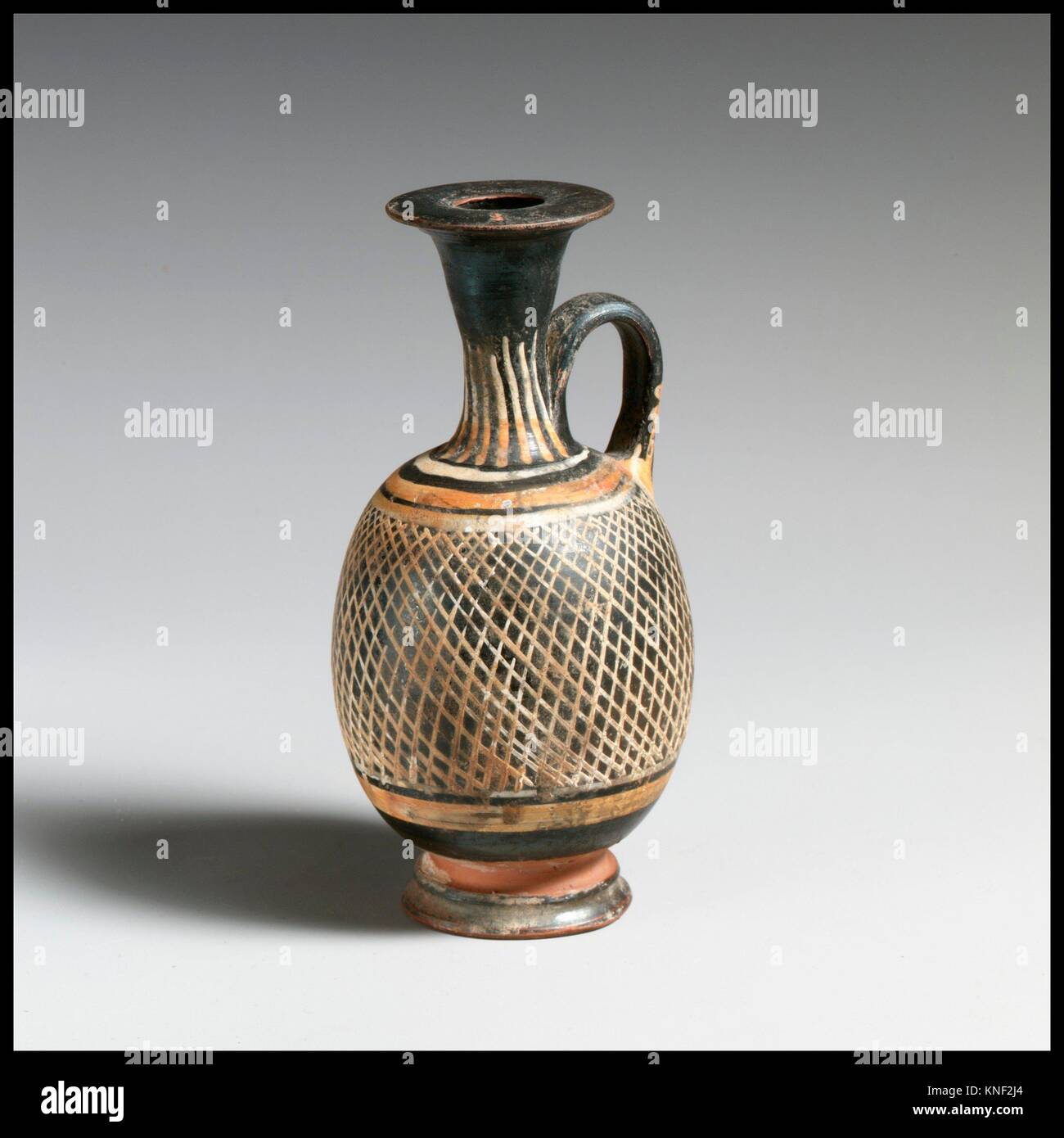 Terracotta squat lekythos hi-res stock photography and images - Alamy