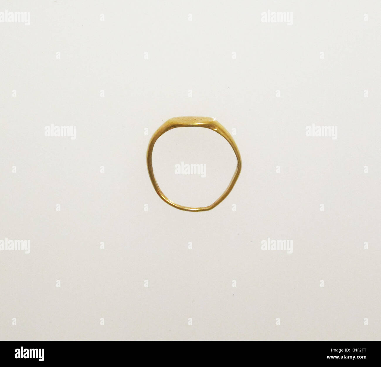 One ring inscription hi-res stock photography and images - Alamy