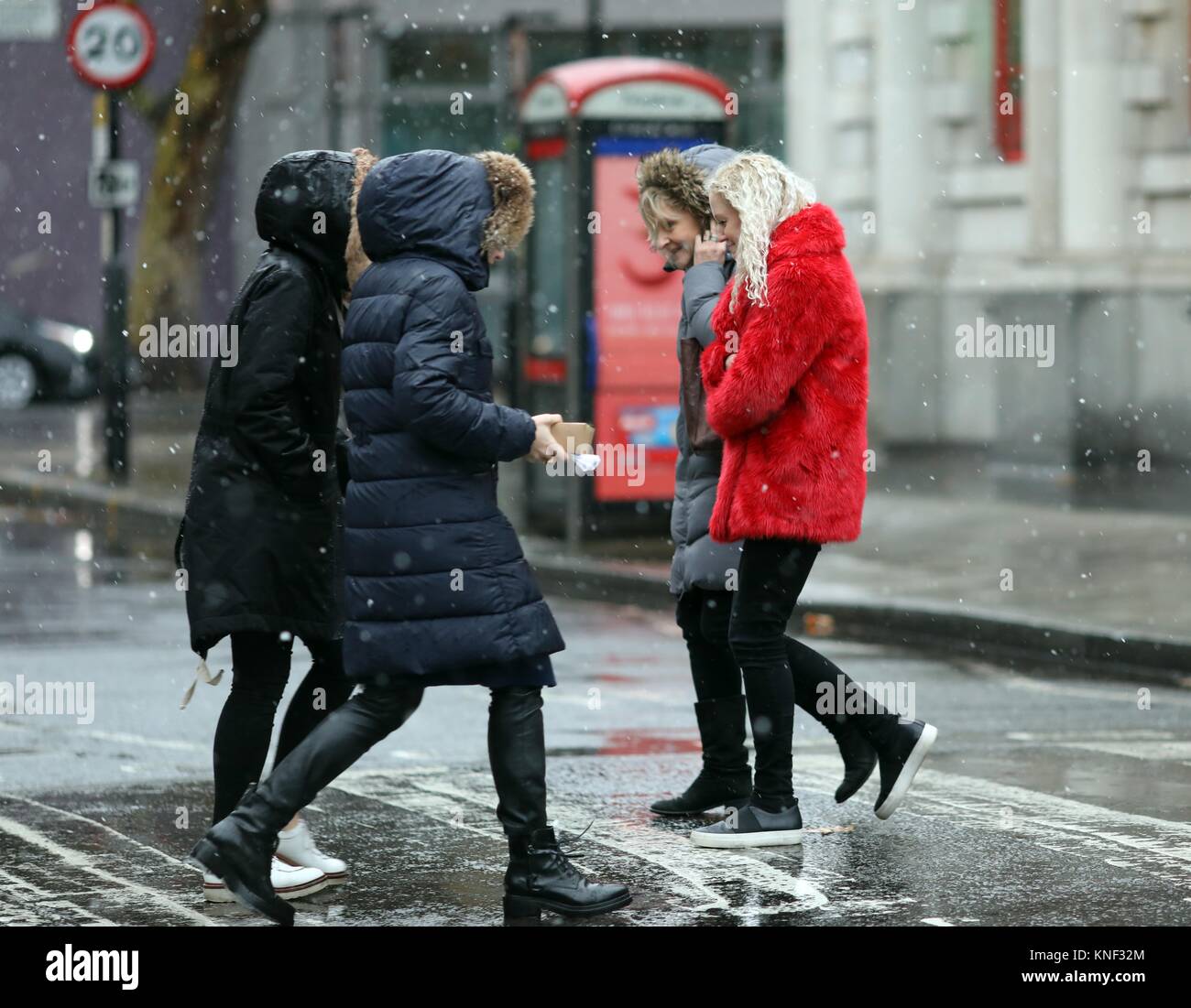 Snow Falling In Central London High Resolution Stock Photography and ...
