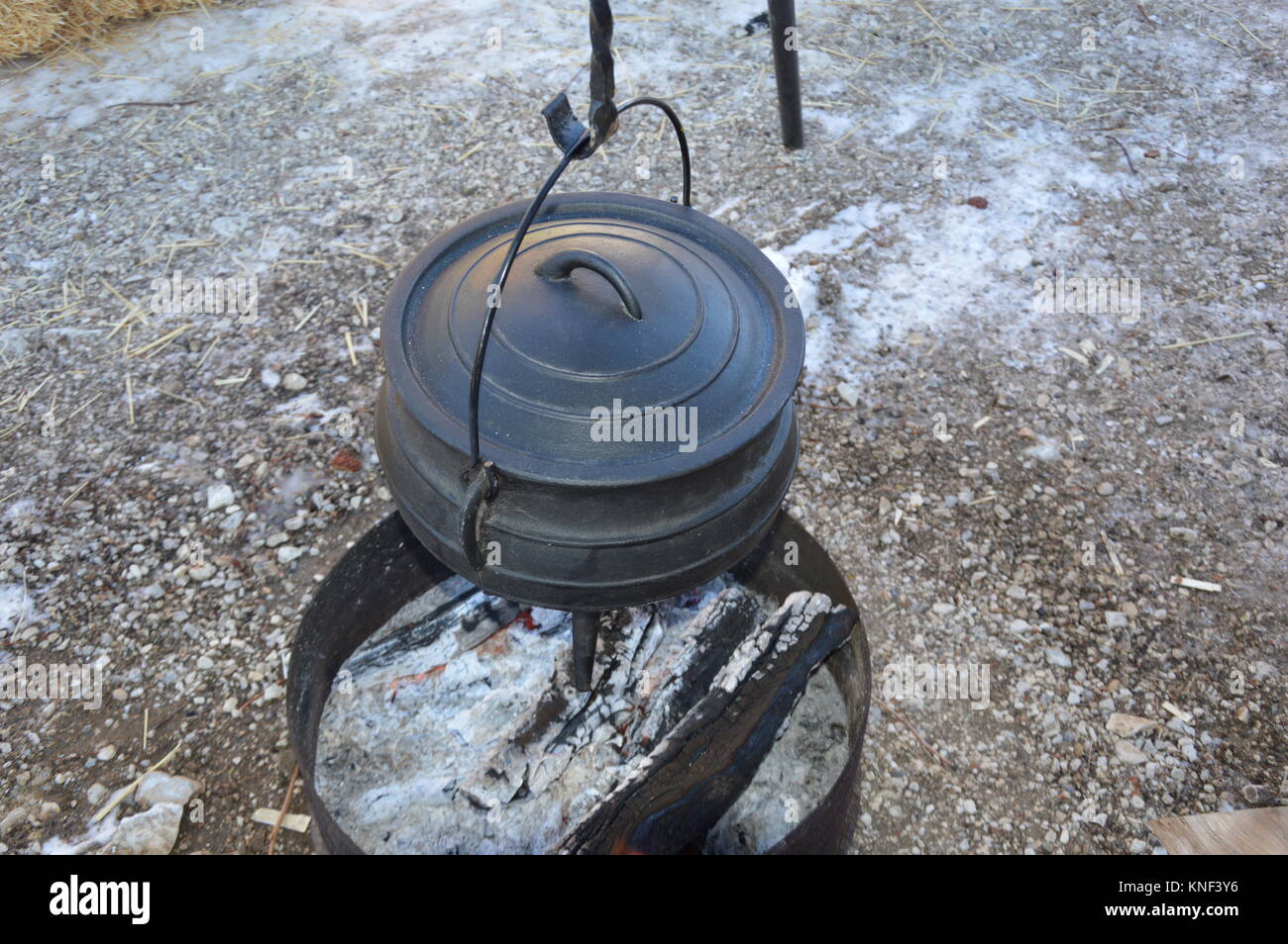 Caldron hi-res stock photography and images - Alamy