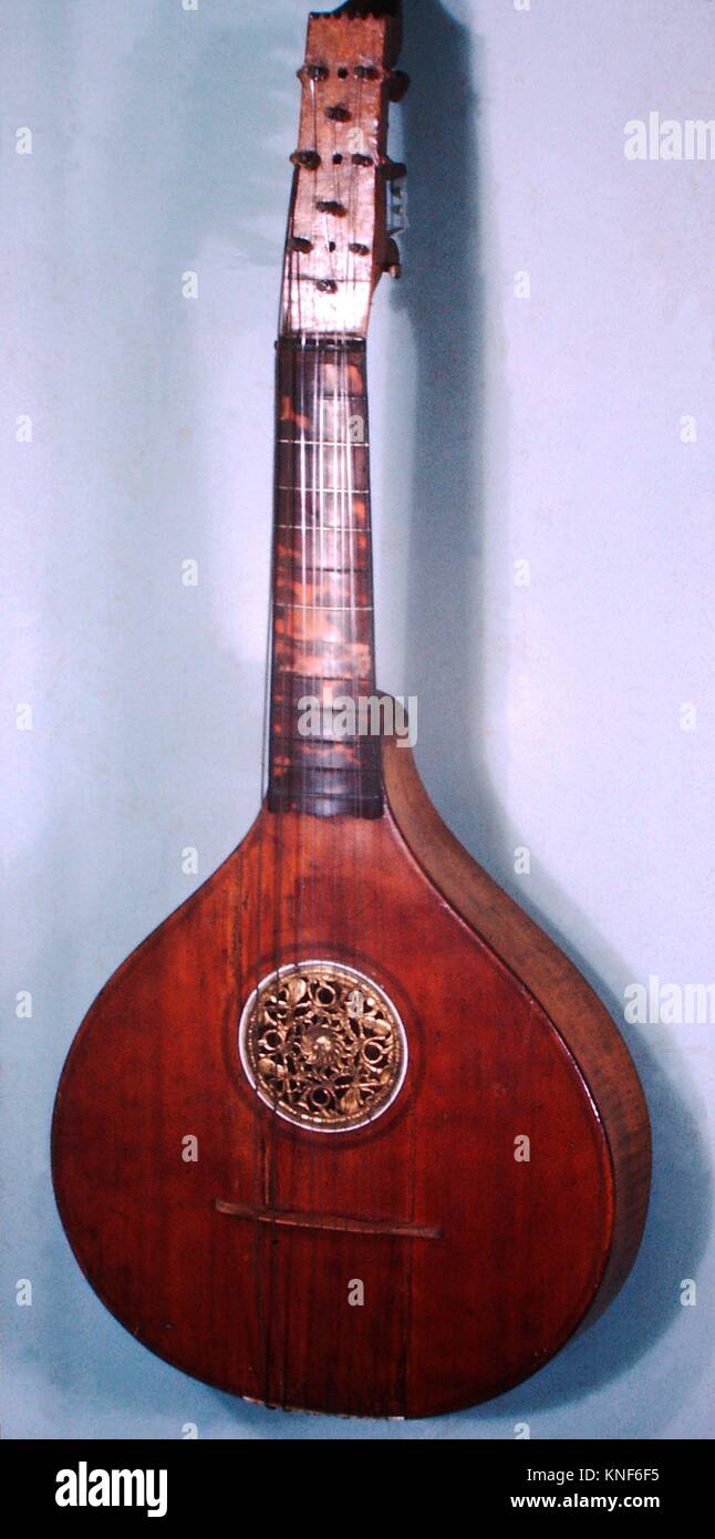 Cittern hi-res stock photography and images - Alamy