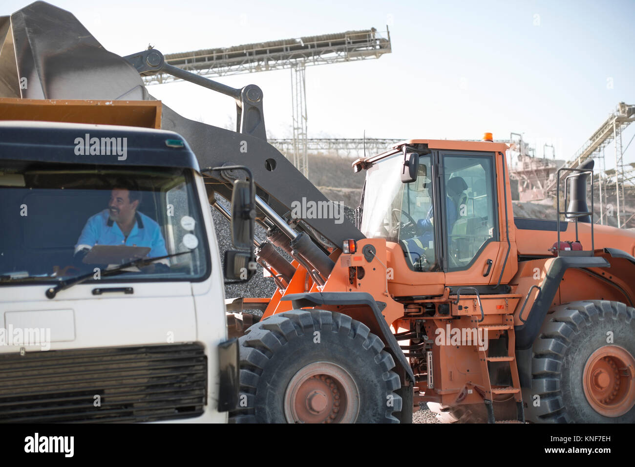 Man operating heavy construction machinery hi-res stock photography and ...