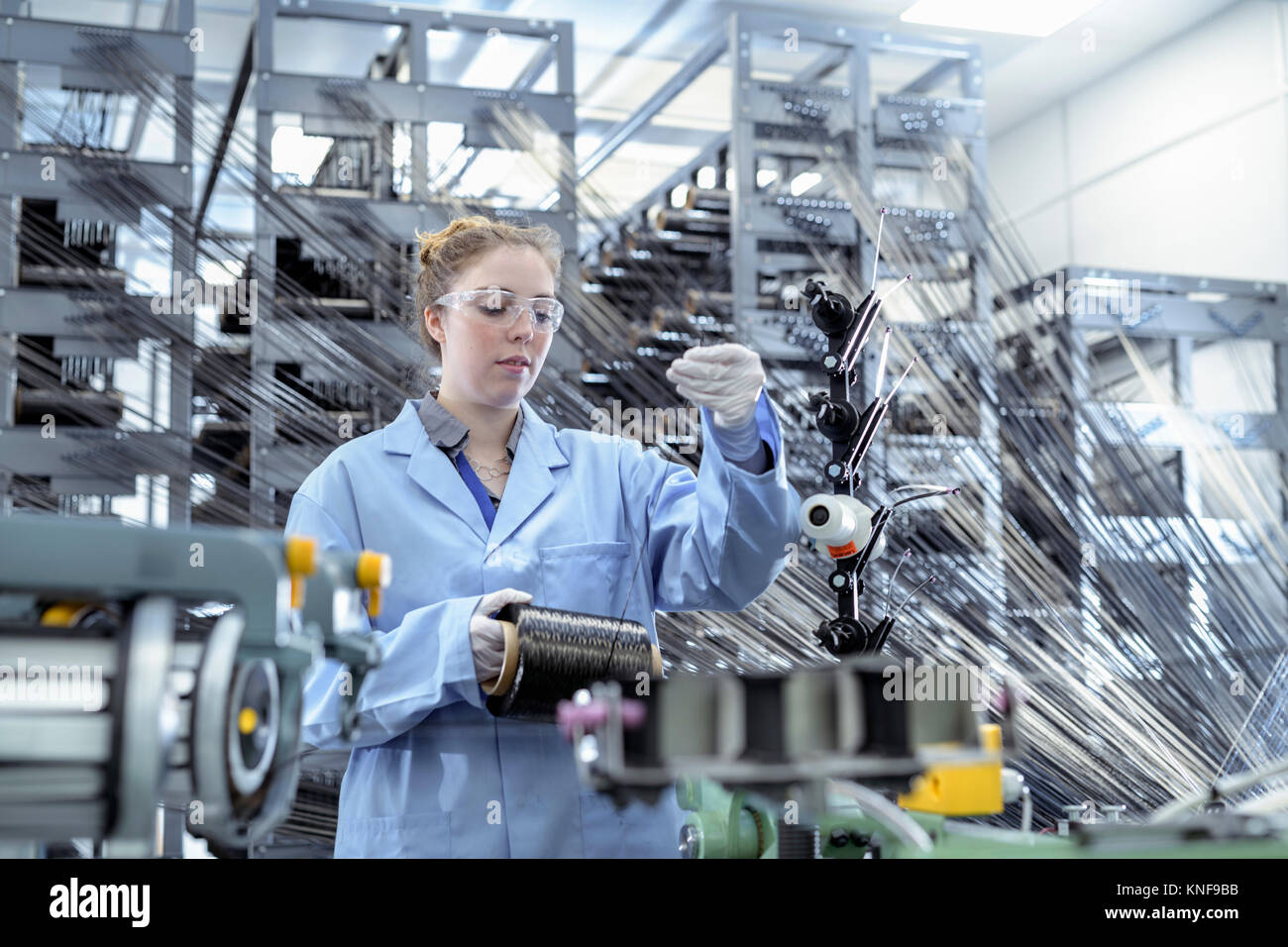 Production machine operator hi-res stock photography and images - Alamy