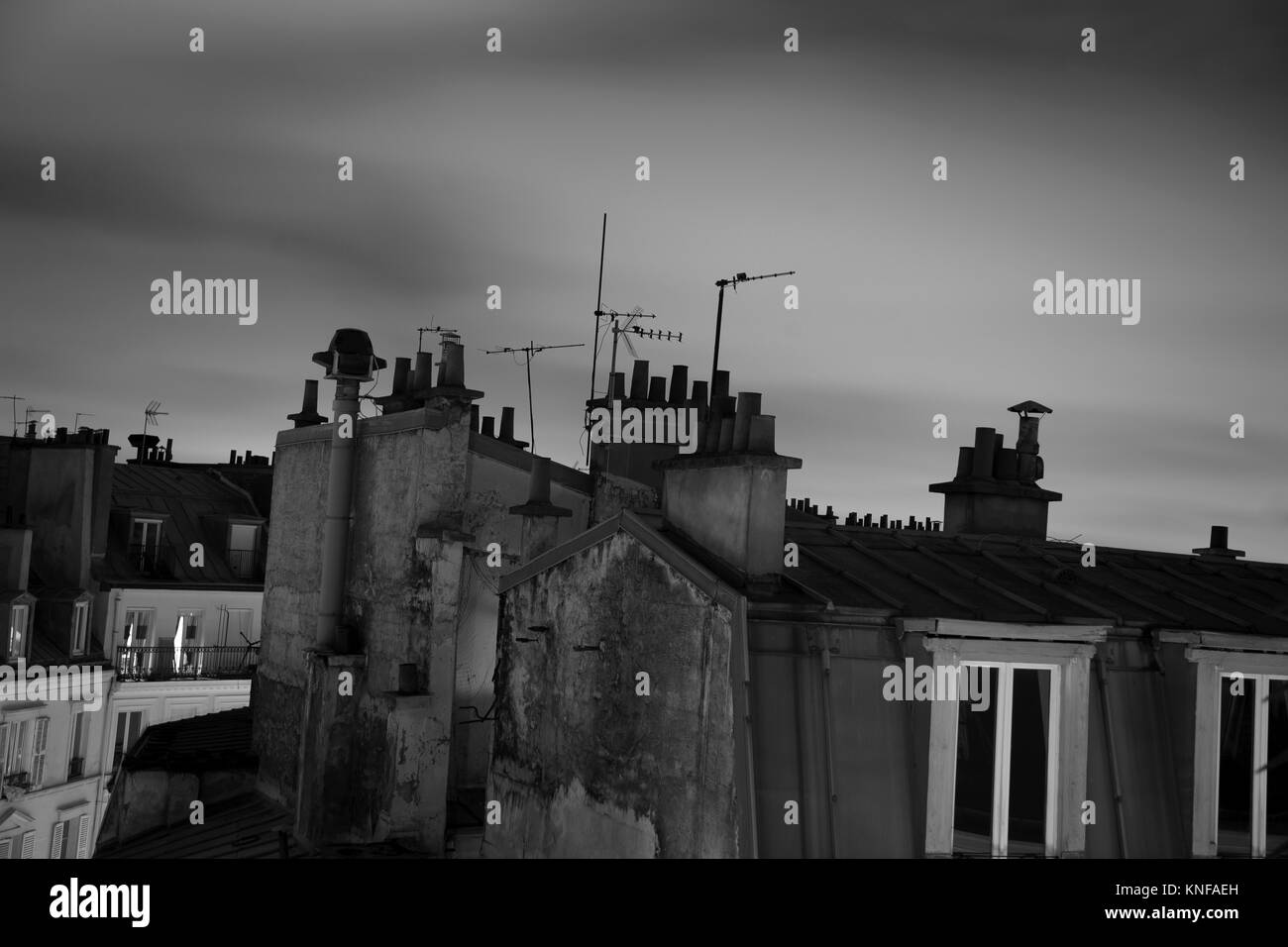 Paris night black and white hi-res stock photography and images - Alamy