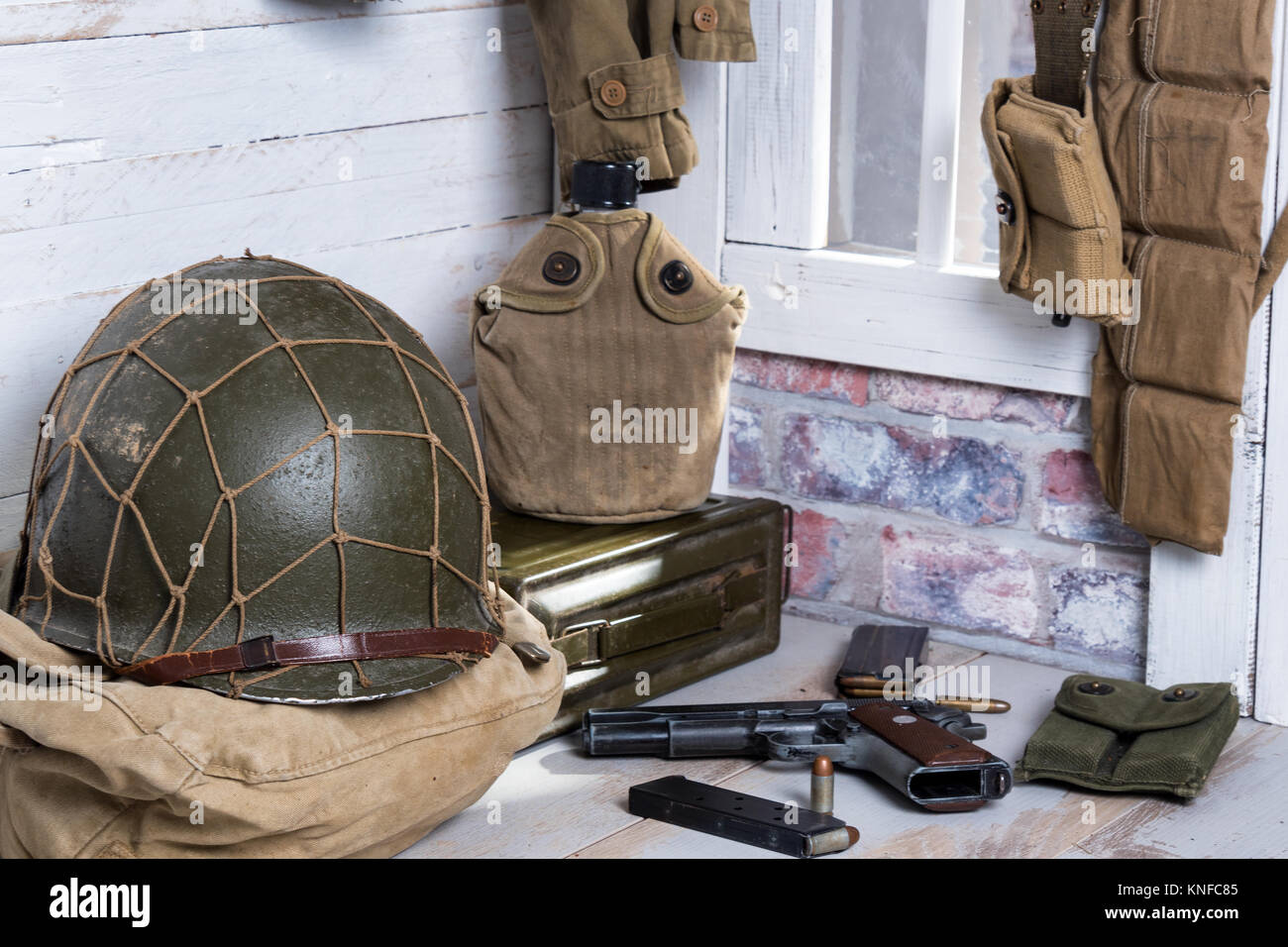 the U.S. military equipment and weapons of World War II Stock Photo - Alamy