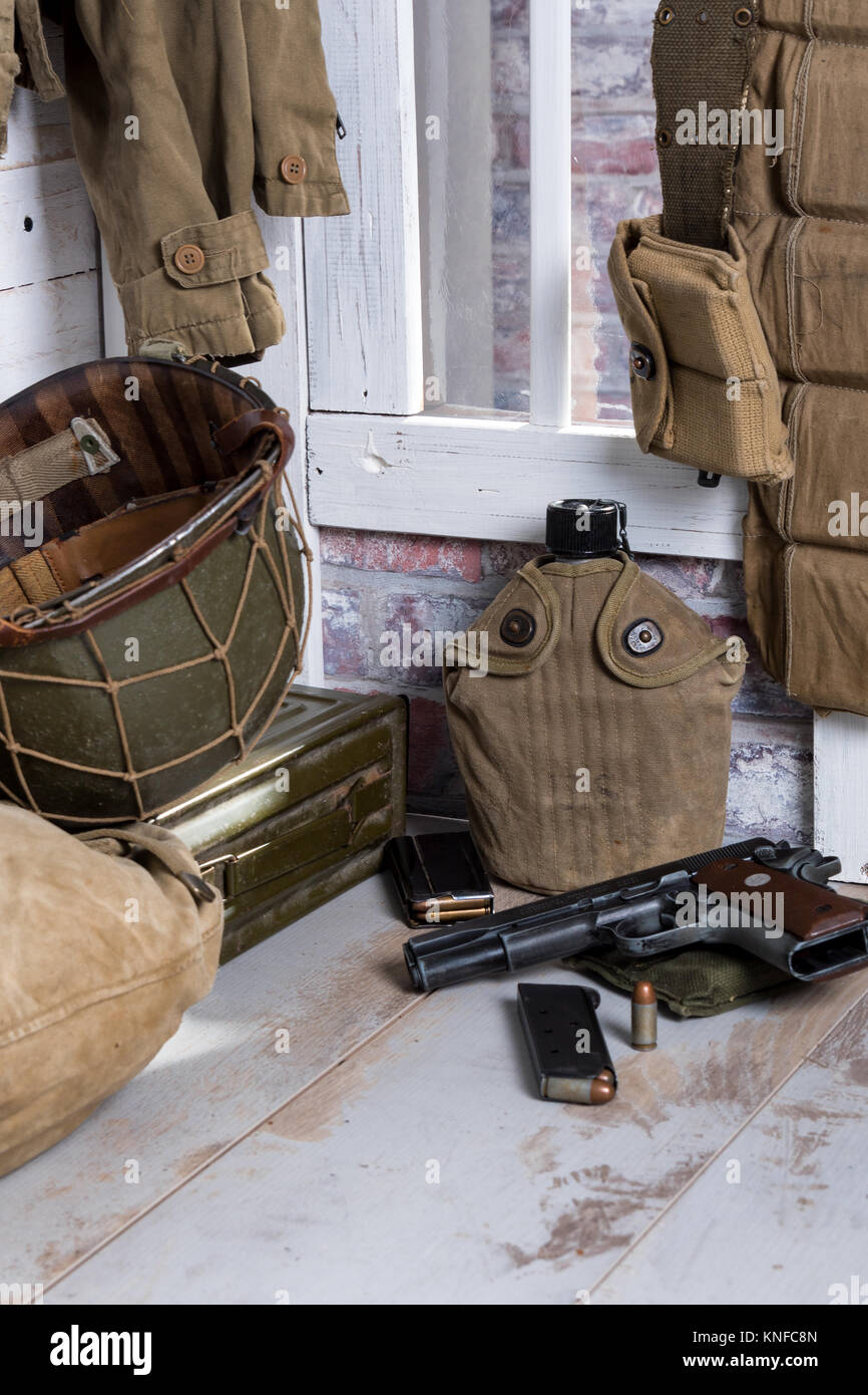 the U.S. military equipment and weapons of World War II Stock Photo - Alamy