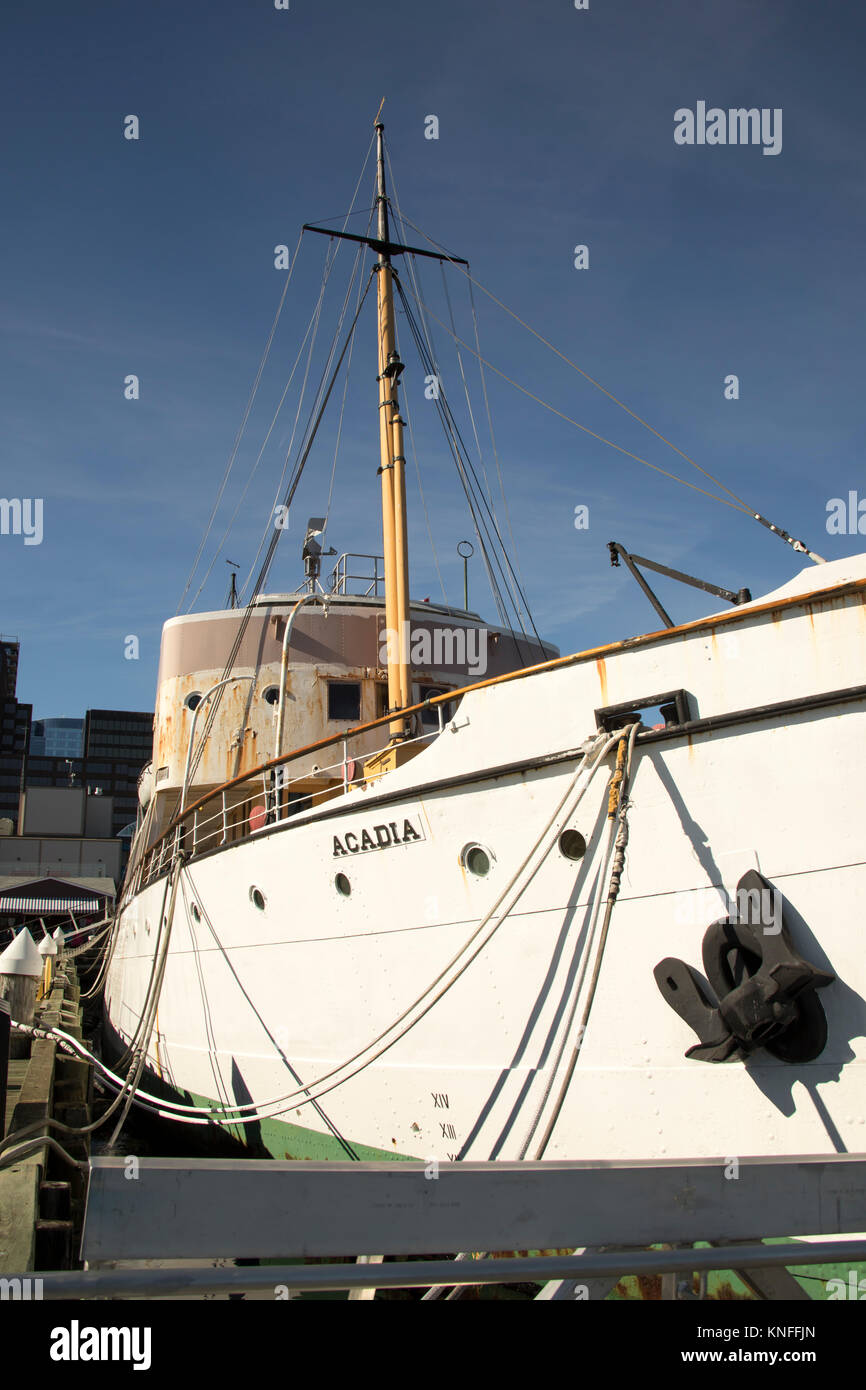 Oceanographic survey boat hi-res stock photography and images - Alamy