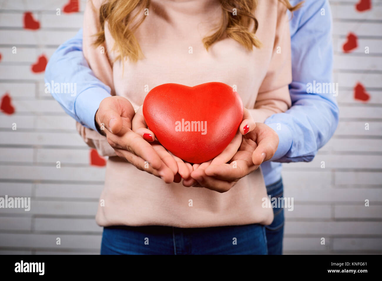 Couple heart hands close up hi-res stock photography and images - Alamy