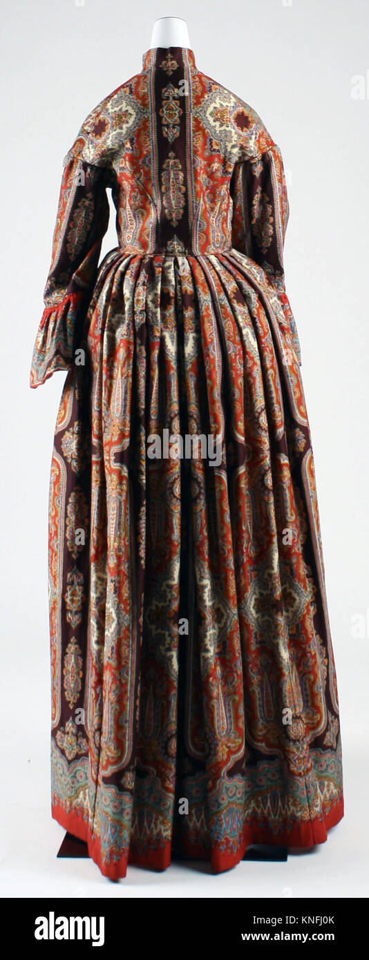 This dressing gown illustrates historical fashion, fabric, design, and ...