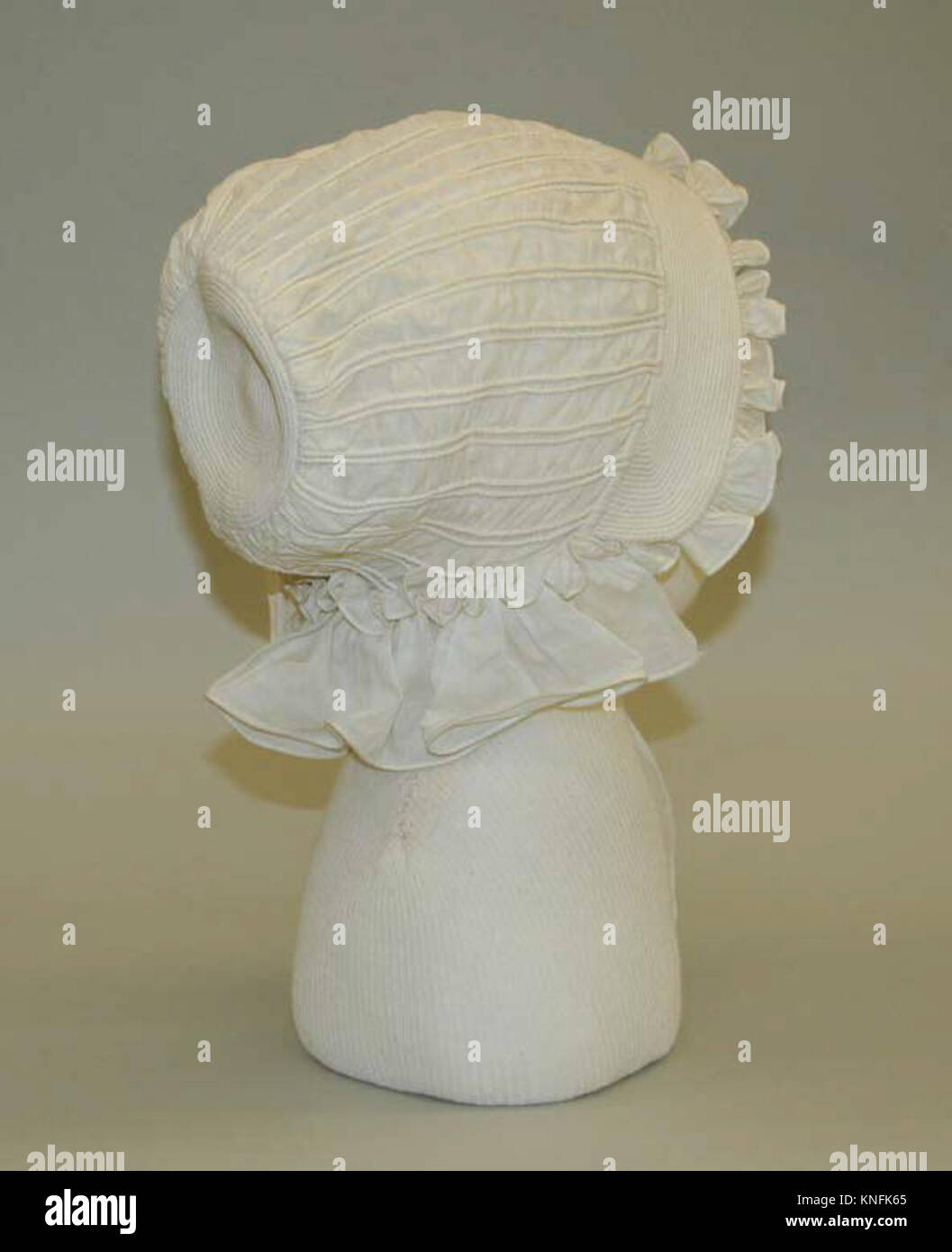 This bonnet, an example of early 19th-century fashion, displays the ...
