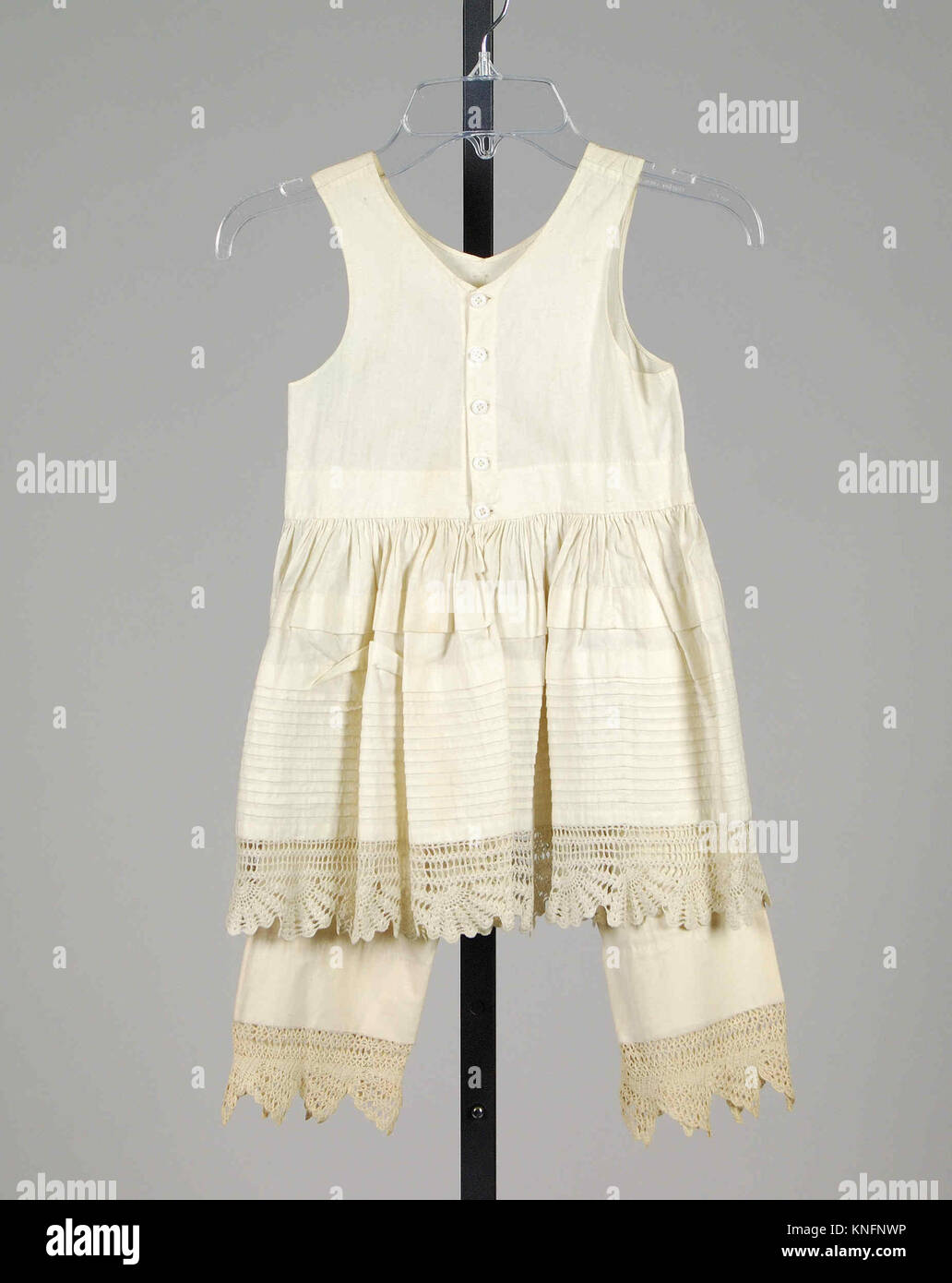 Showcasing detailed garments hi-res stock photography and images - Alamy