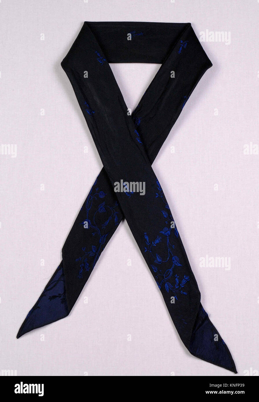 This cravat, part of the MET collection, illustrates the fashion of the ...