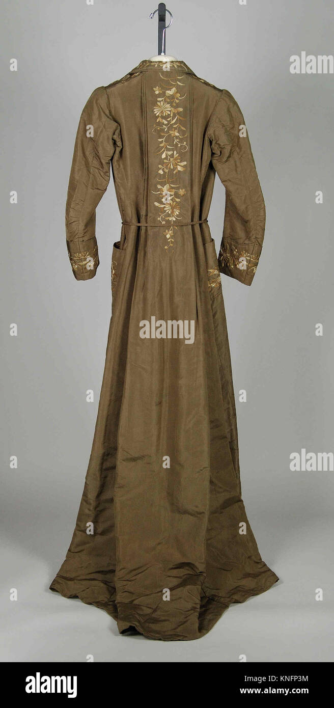 This historical dressing gown, displayed at the MET, is a fine example ...