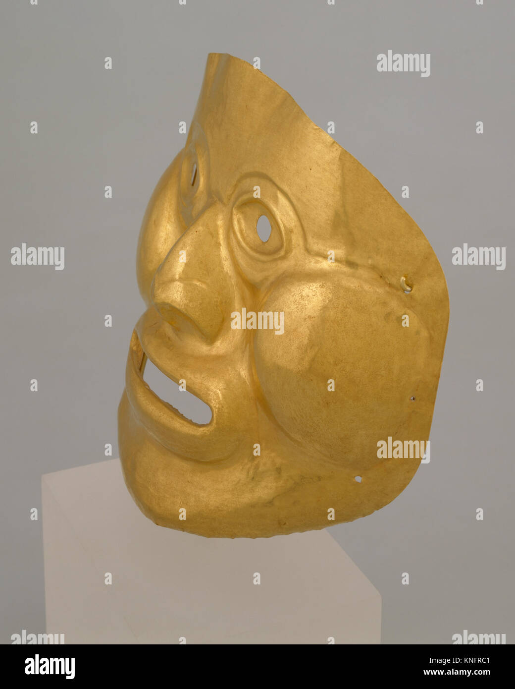 Funerary mask met hi-res stock photography and images - Alamy