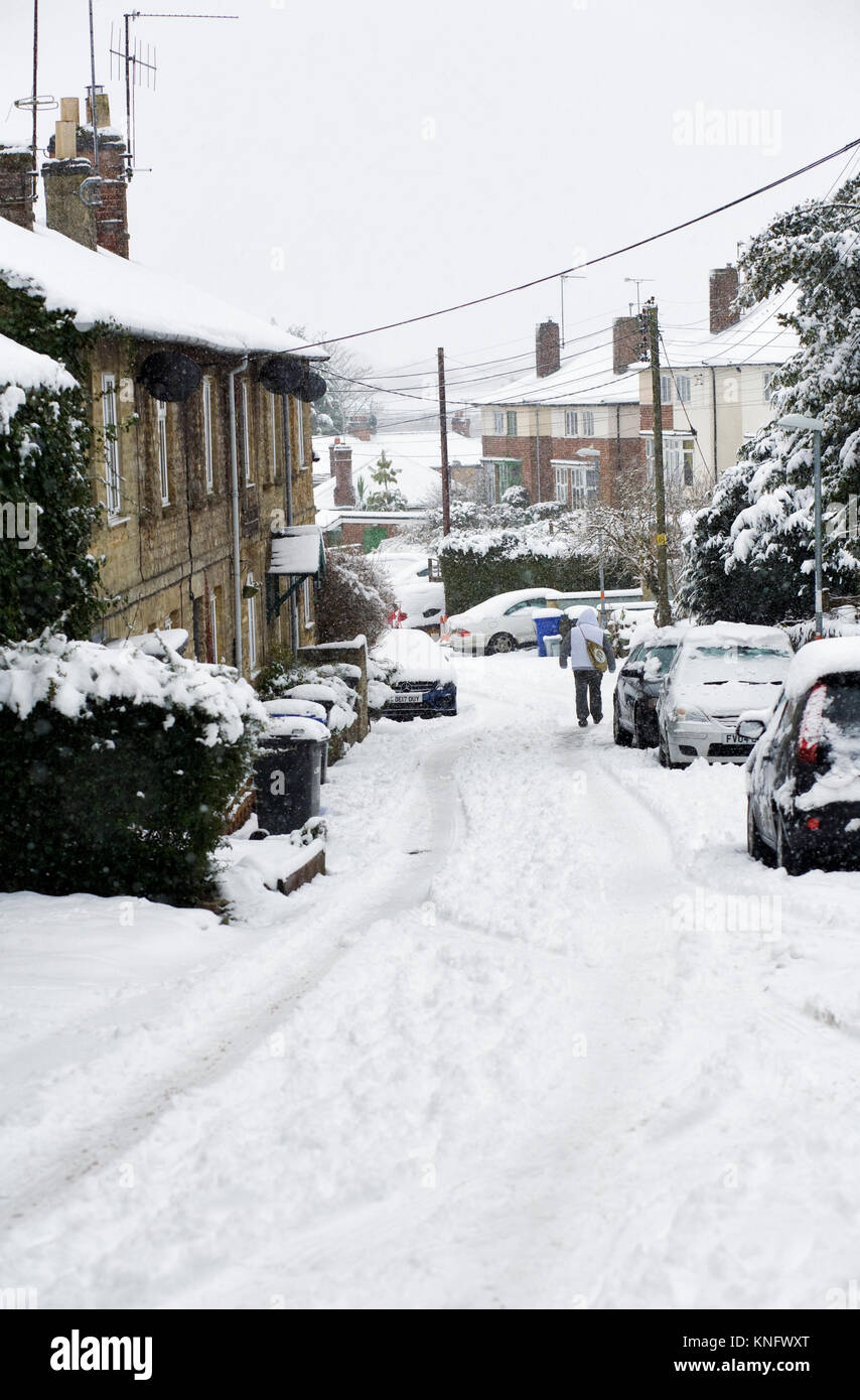 Snowy street in Brackley, Northants Stock Photo - Alamy