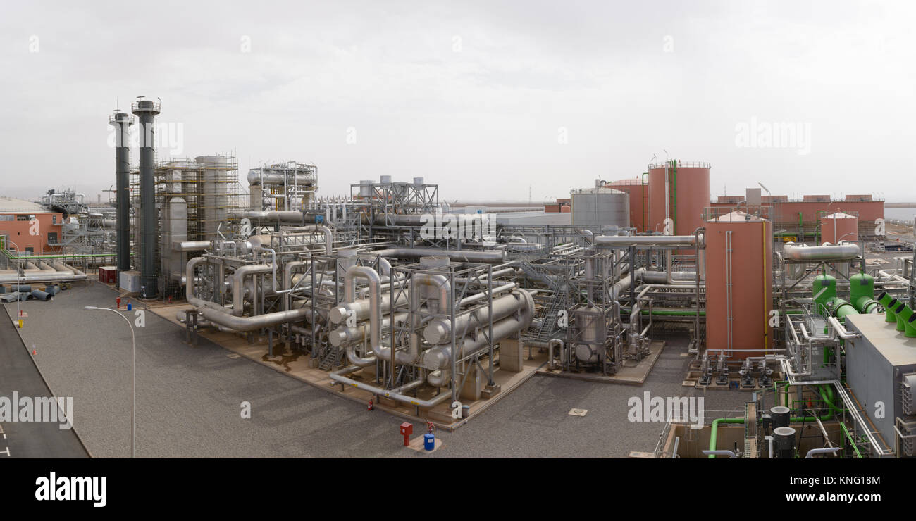 Noor solar power plant morocco hi-res stock photography and images - Alamy