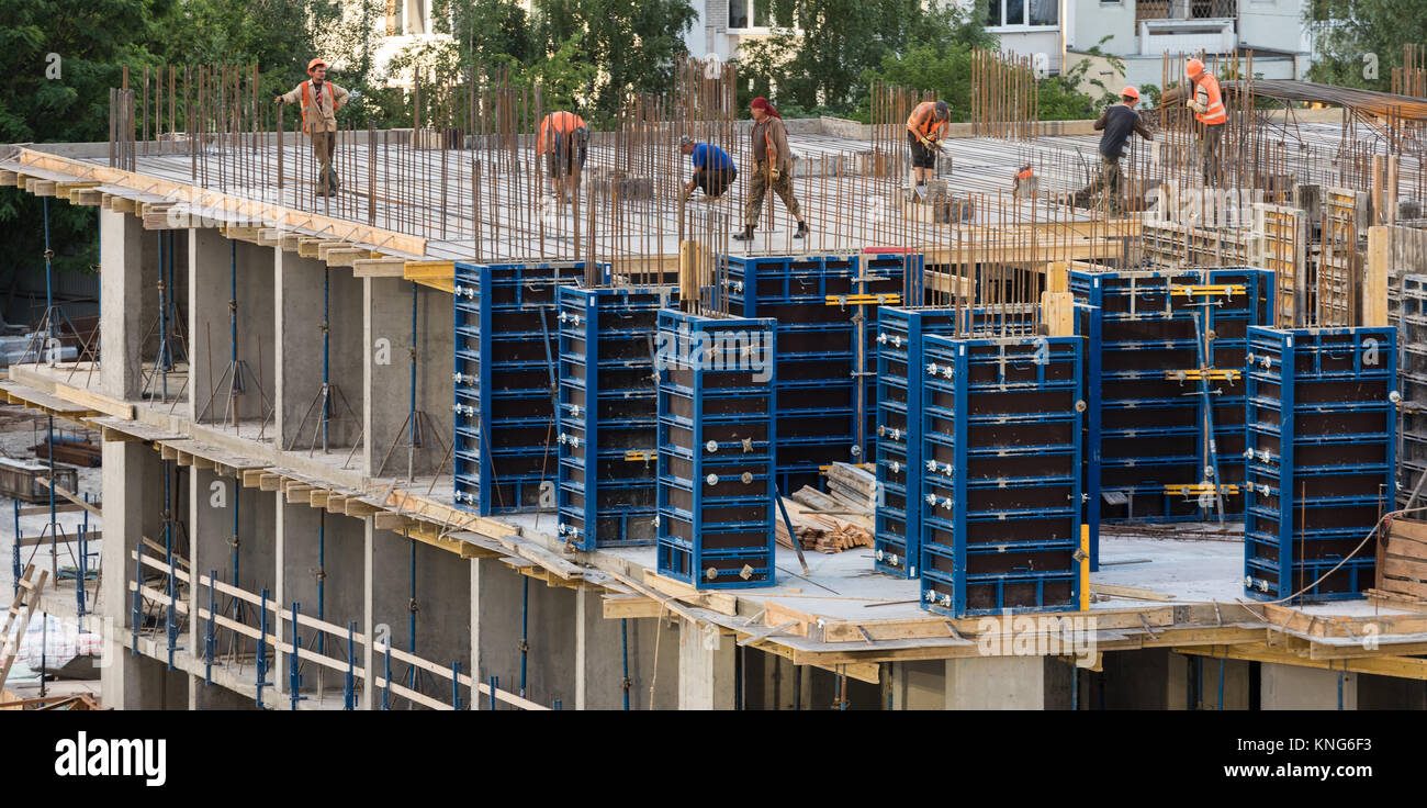 Construction of an apartment house Stock Photo - Alamy
