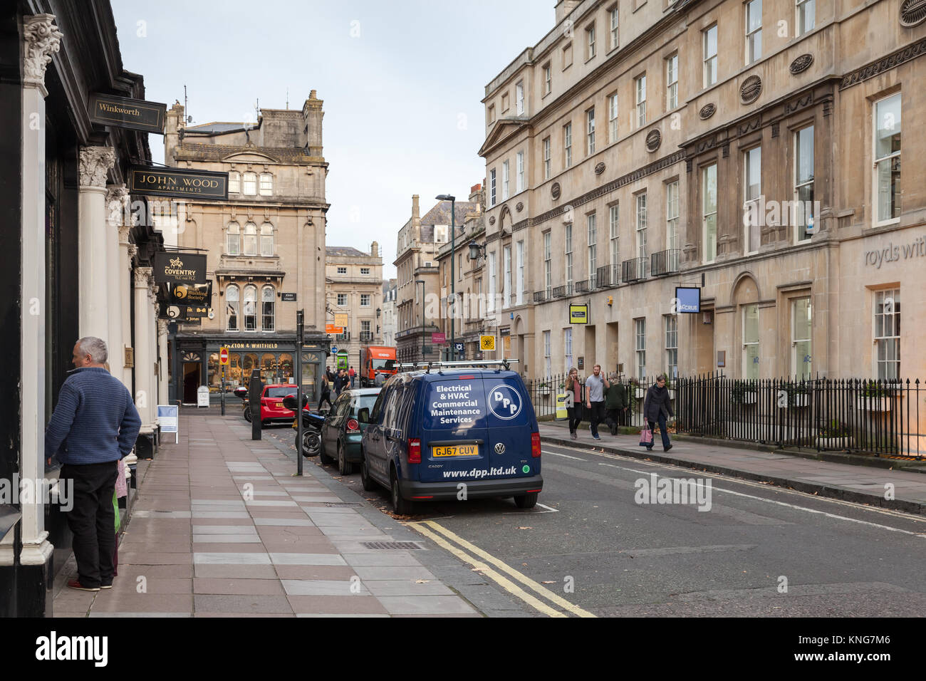 Ordinary house exterior uk hi-res stock photography and images - Alamy