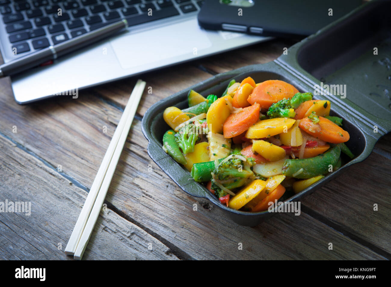 Wok to work hi-res stock photography and images - Alamy