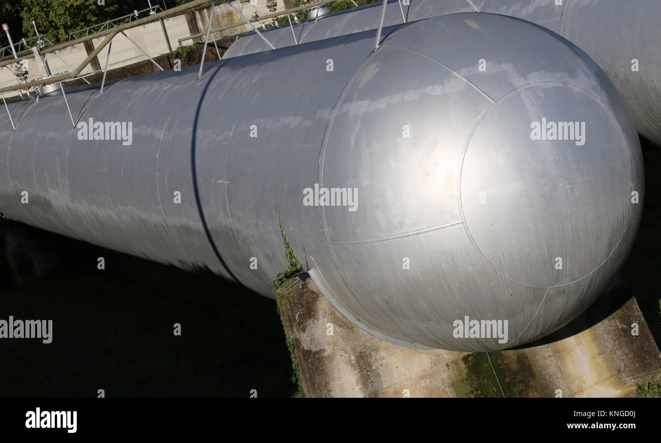 Industrial methane gas cylinders hi-res stock photography and images ...