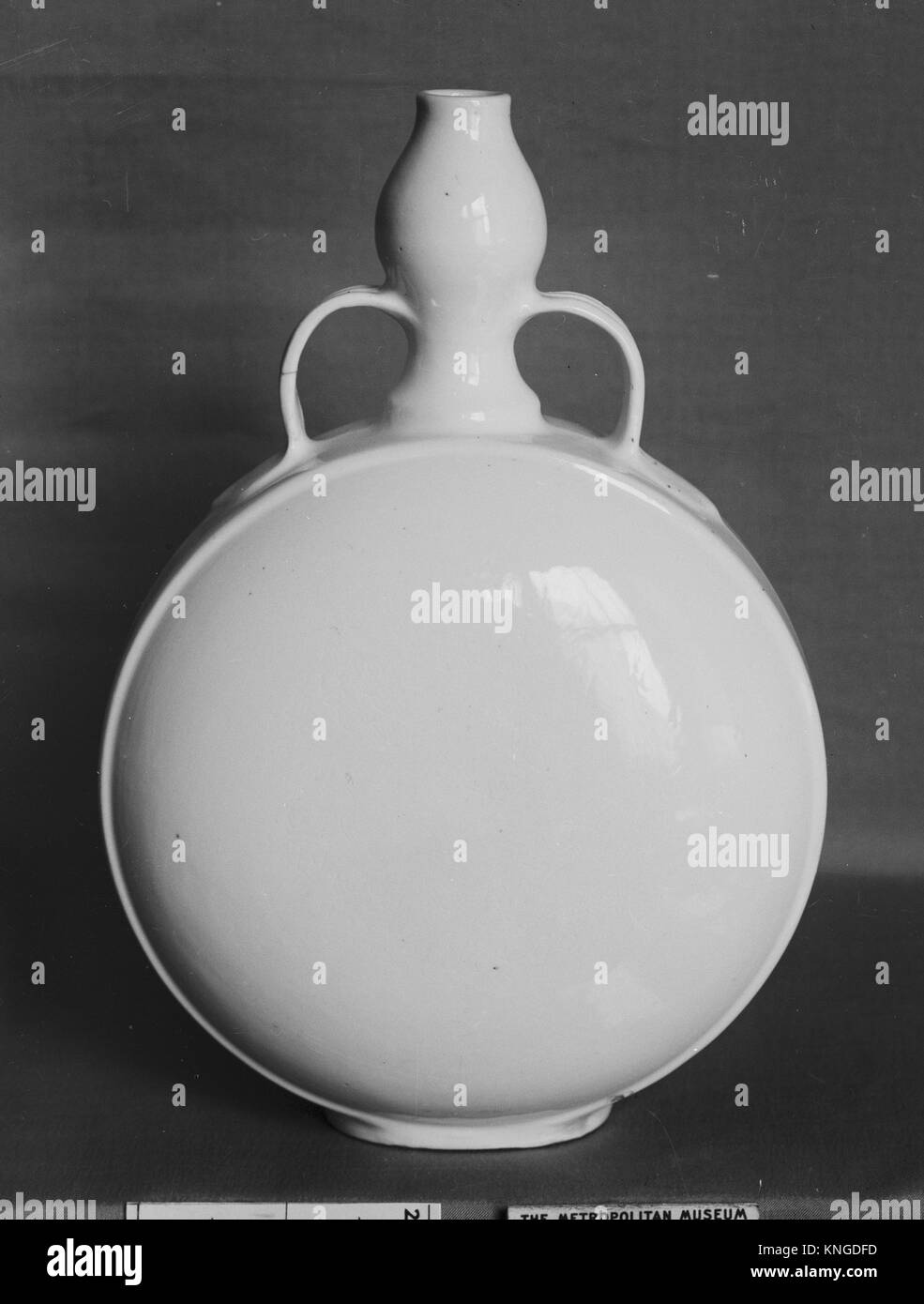 Moon-Shaped Bottle. Period: Qing dynasty (1644-1911); Date: 18th ...