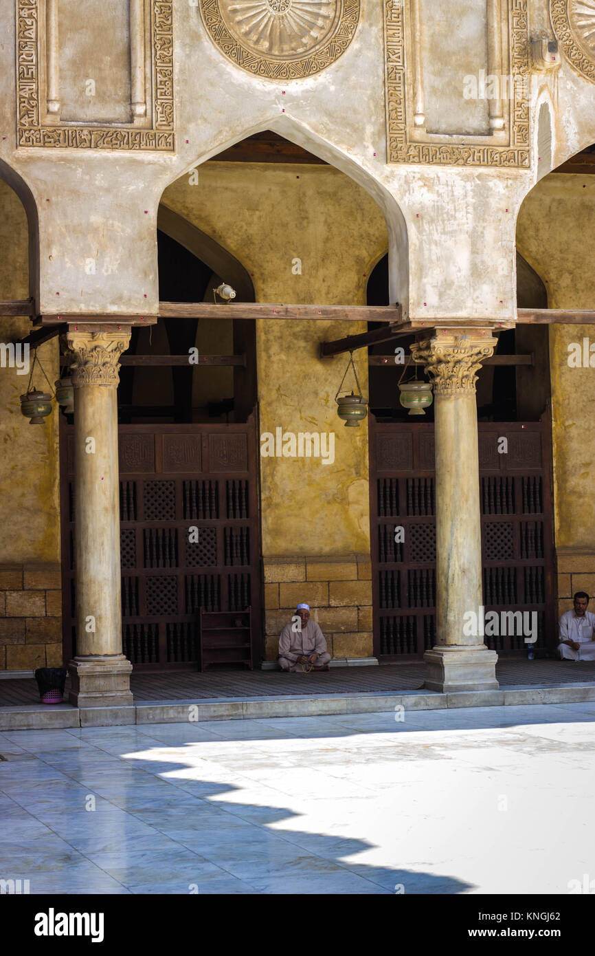 Azhar Mosque Courtyard Stock Photo - Alamy