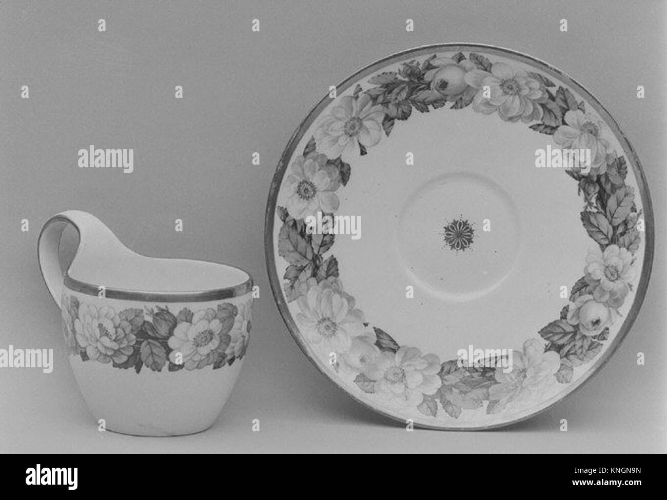 Cup and saucer MET 109802 190468 Factory: Royal Porcelain Manufactory ... Cup and saucer MET 109802 190468 Factory: Royal Porcelain Manufactory ...
