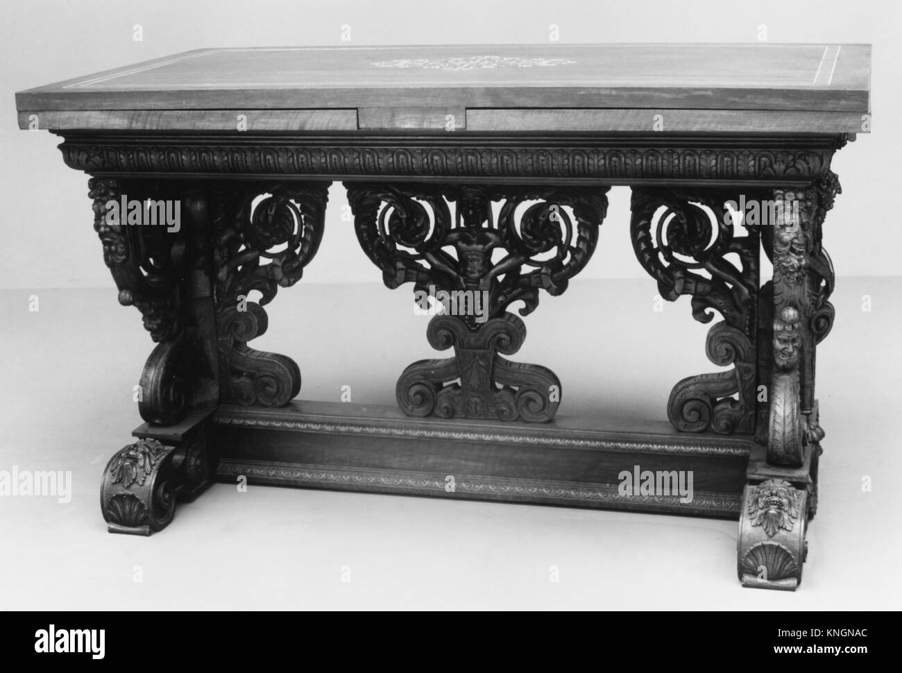 Draw top table Black and White Stock Photos & Images - Alamy