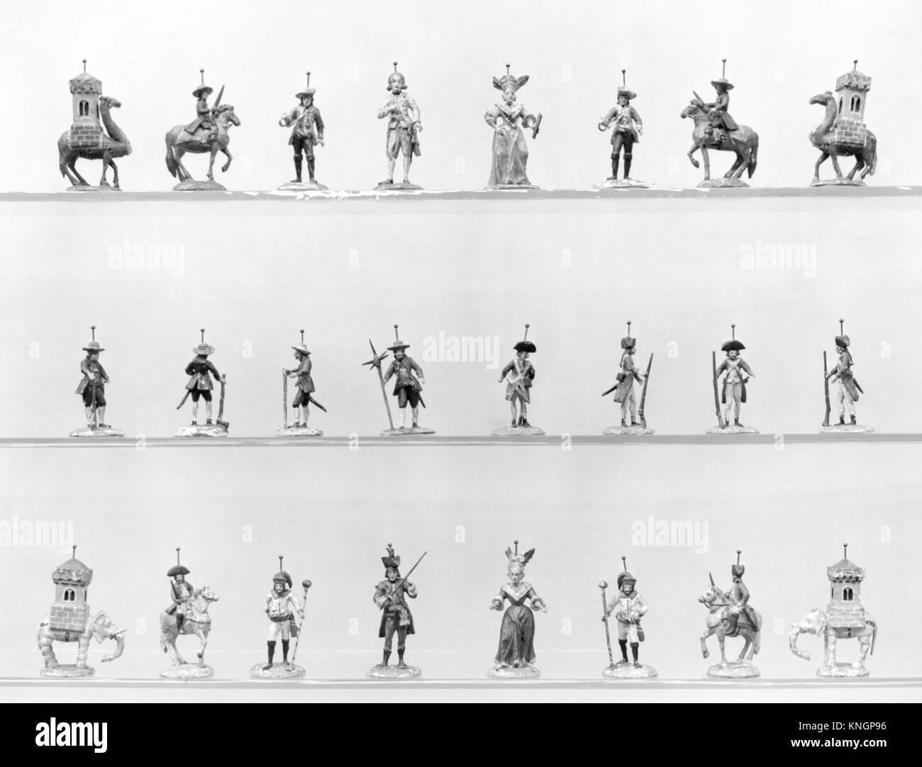 Carved chess hi-res stock photography and images - Alamy