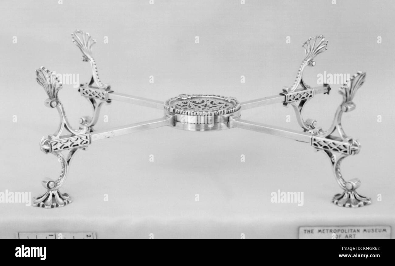 This dish cross (MET 15608) is an ancient artifact documented in ...