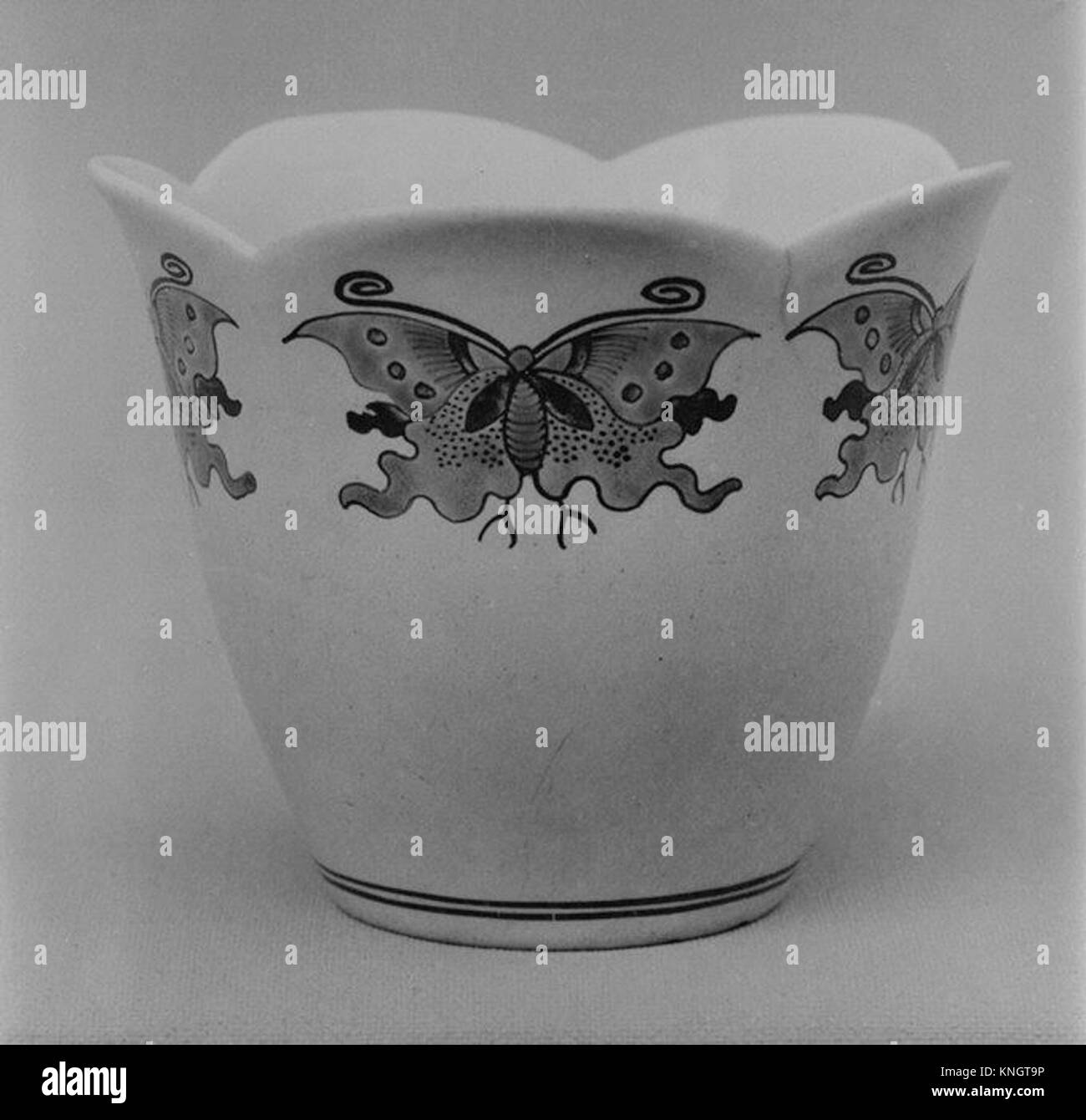 This beaker demonstrates fine craftsmanship, functional design, and ...